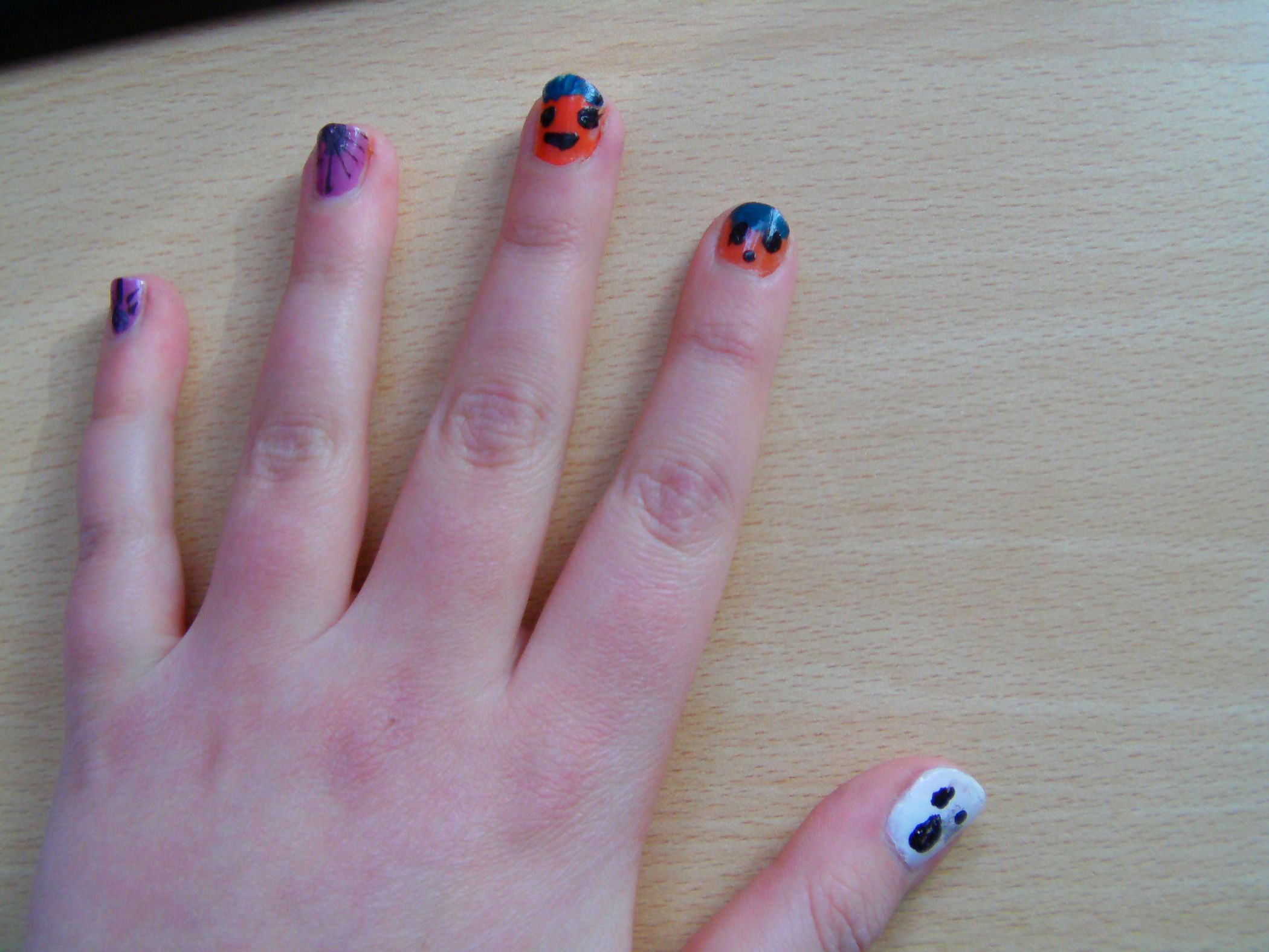 Halloween Nails-Spooky! : 20 Steps - Instructables