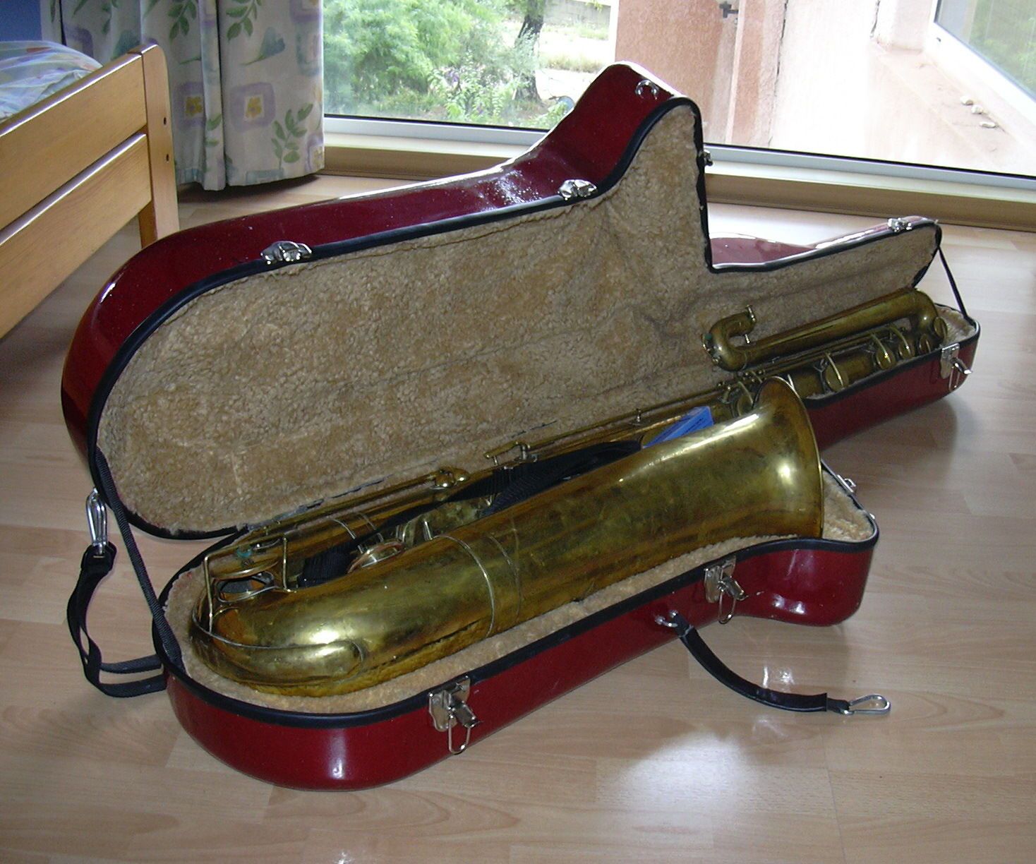 Bass Saxophone Composite Case : 9 Steps (with Pictures) - Instructables