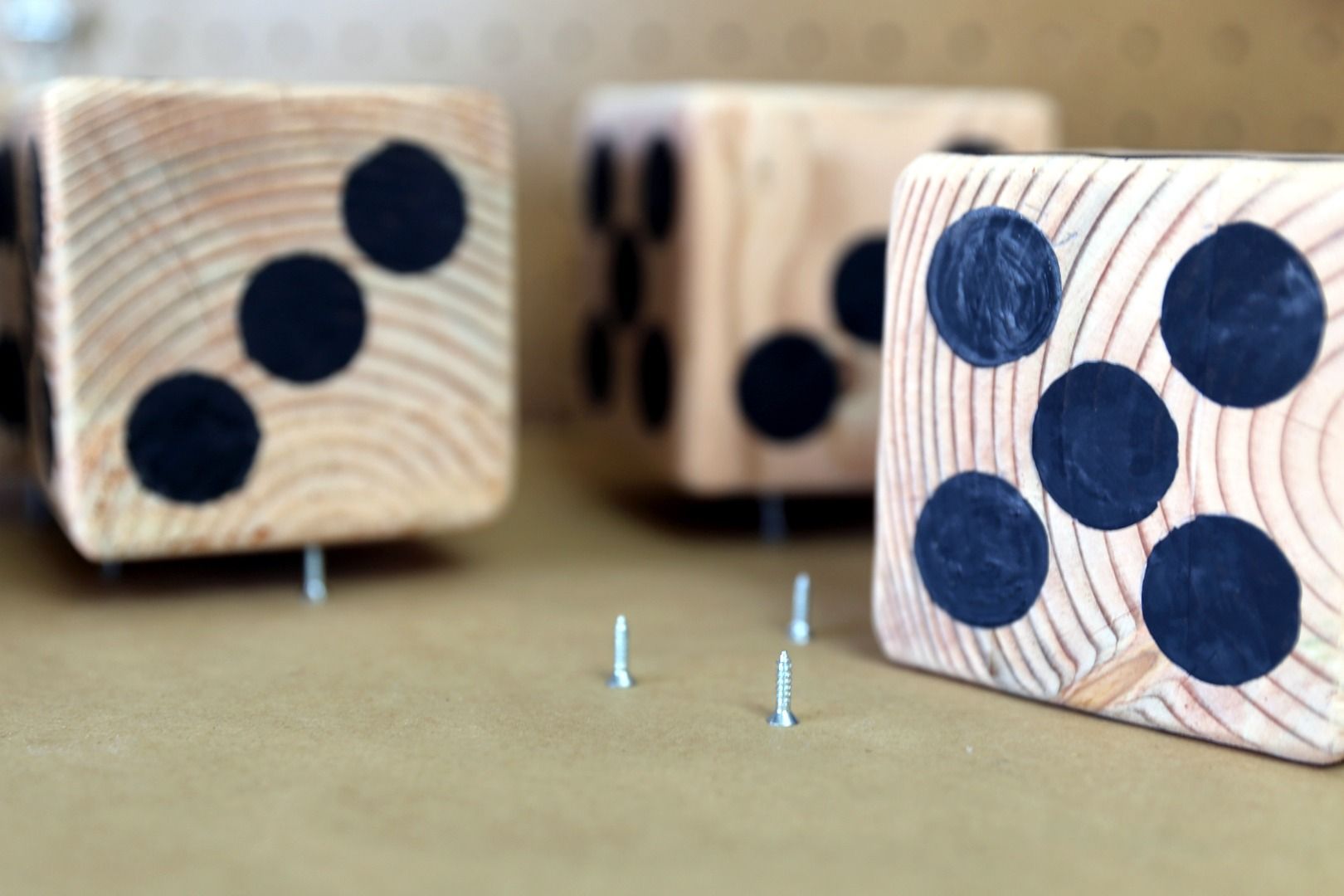 Easy Yard Dice : 7 Steps (with Pictures) - Instructables