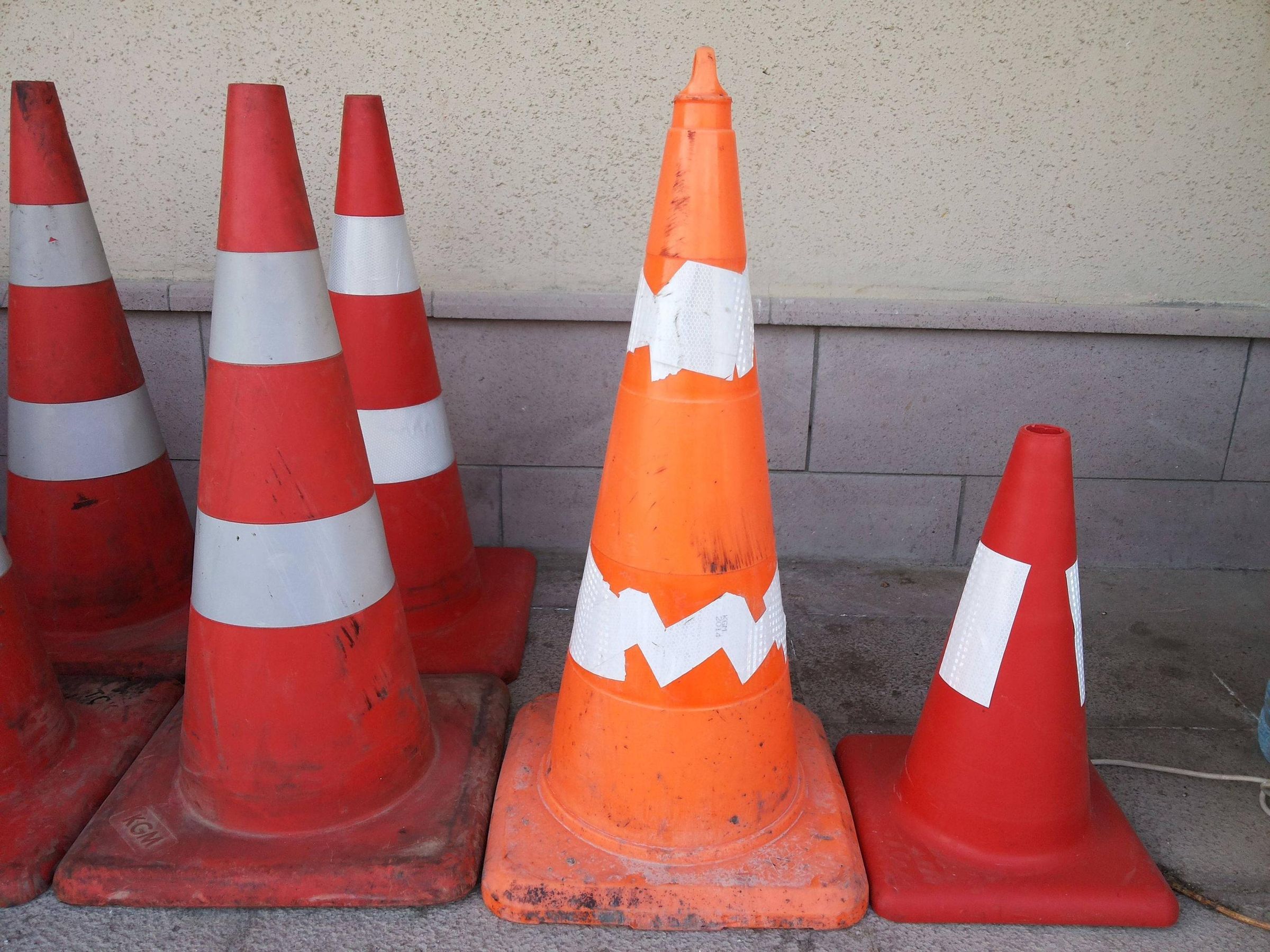 How to Repair and Clean Traffic Cones? : 6 Steps - Instructables