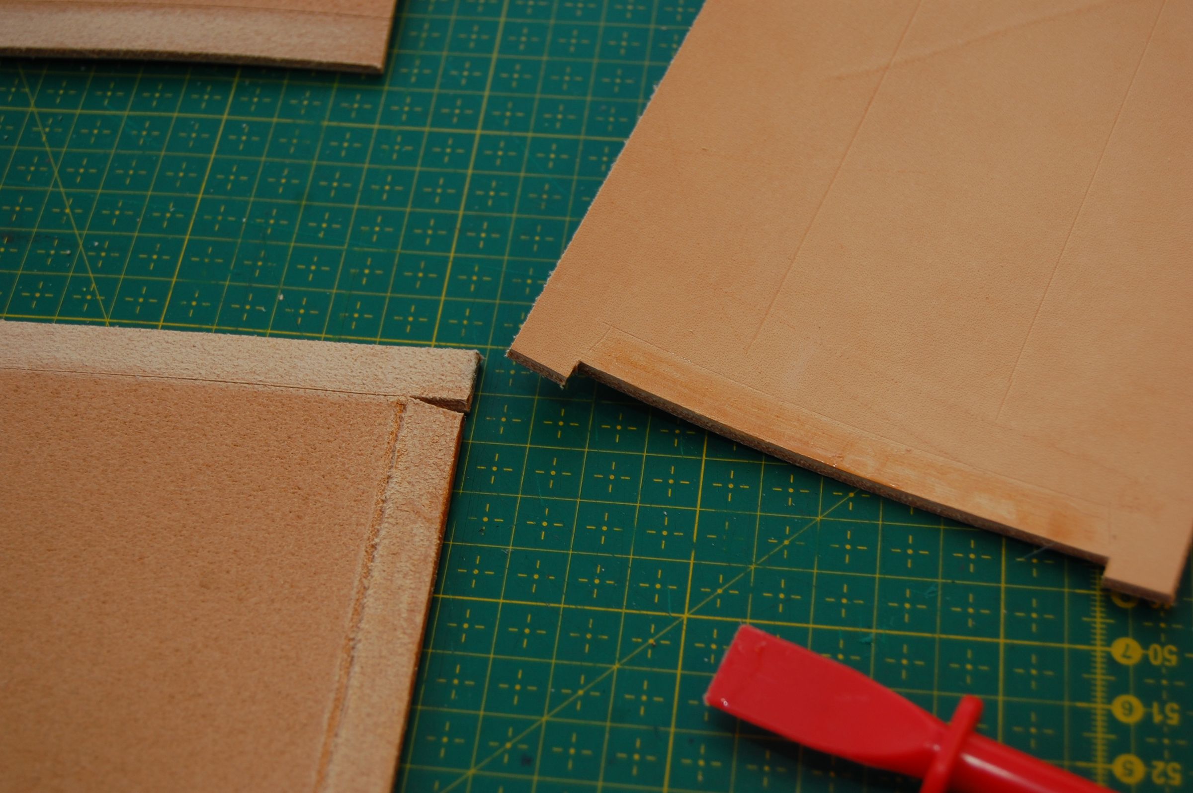 Briefcase With a 3 Piece Gusset : 6 Steps (with Pictures) - Instructables