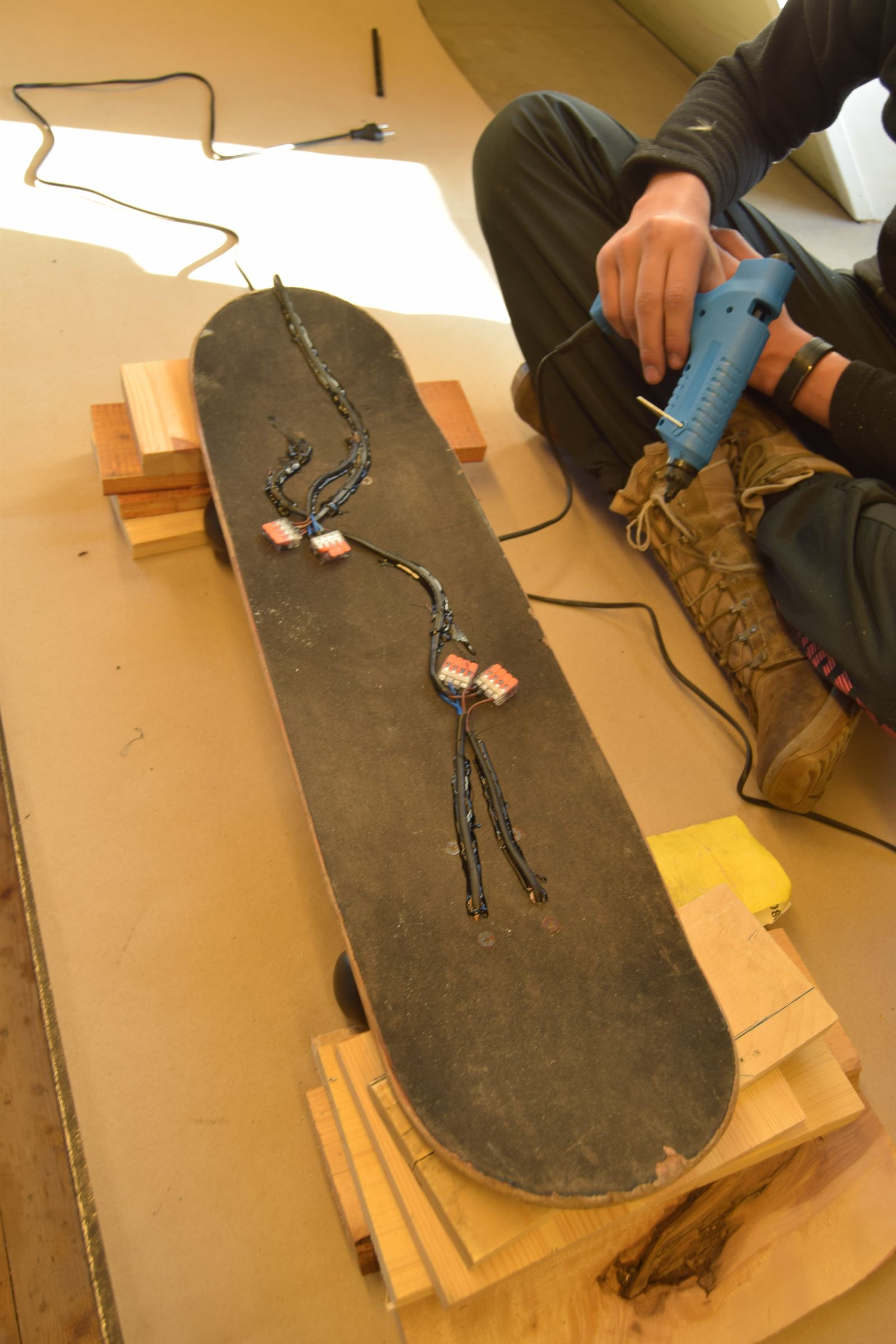 Skatboard Wall Lamp : 8 Steps (with Pictures) - Instructables