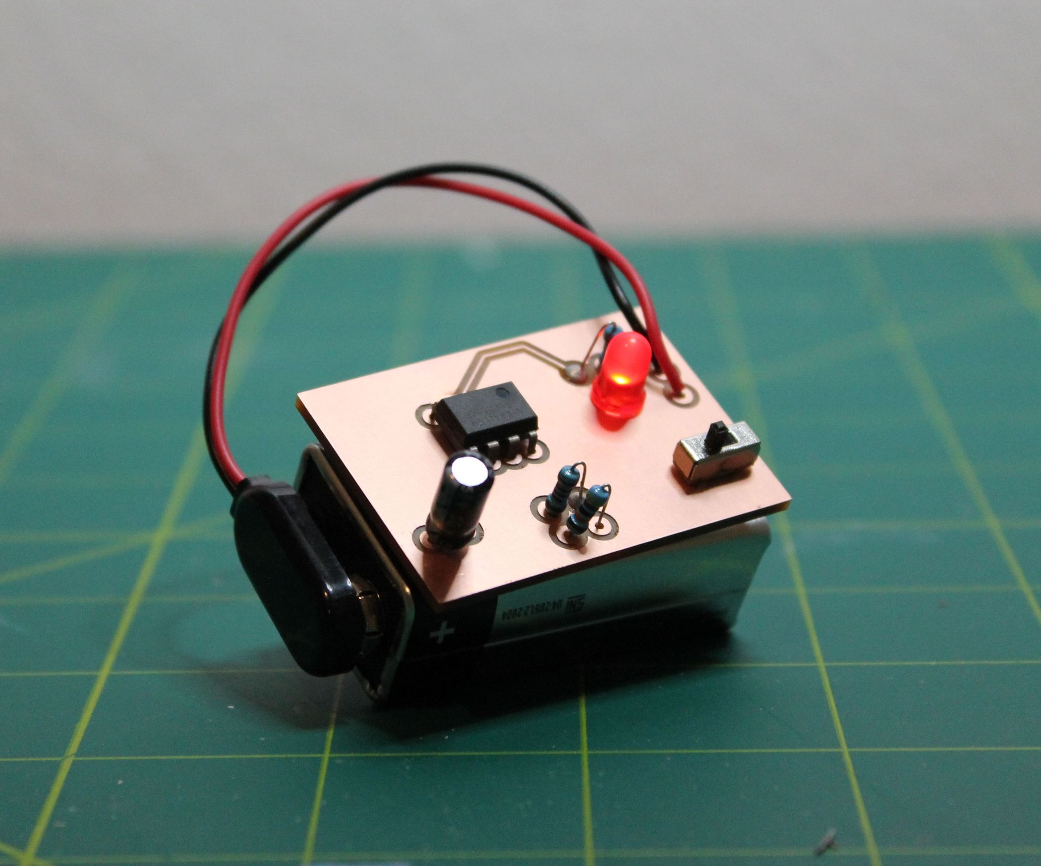 555 Timer - LED Blinkie : 10 Steps - Instructables