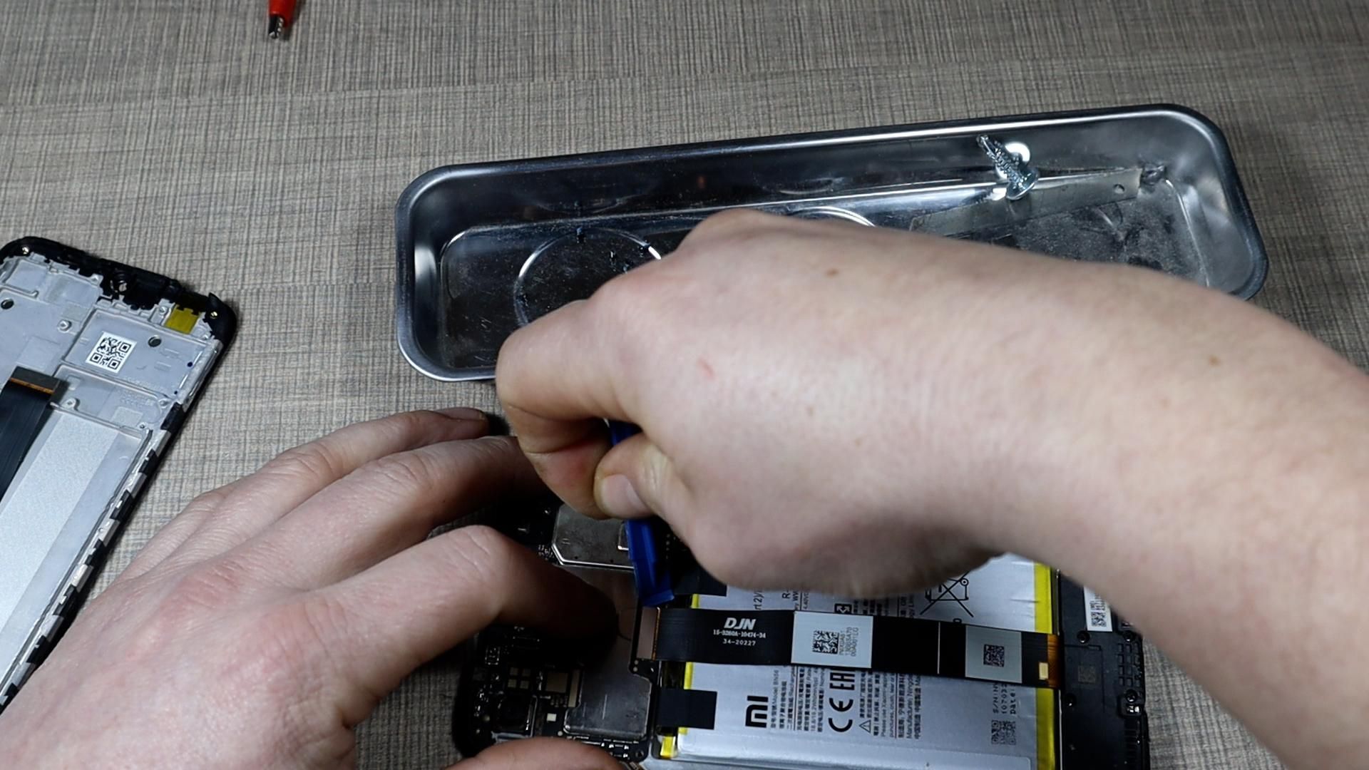 Replace a Broken Screen on Redmi 9A Phone : 10 Steps (with Pictures ...