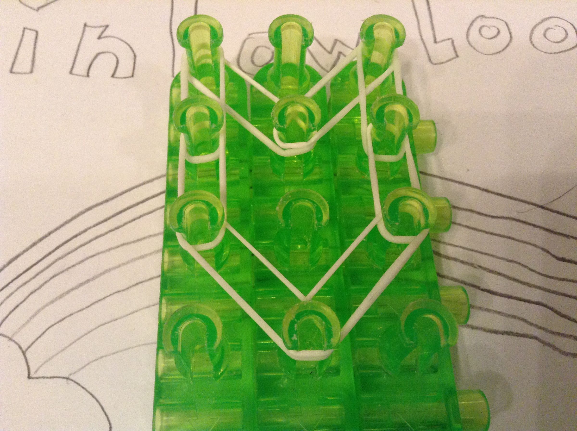 Rainbow Loom Heart Charm : 7 Steps - Instructables