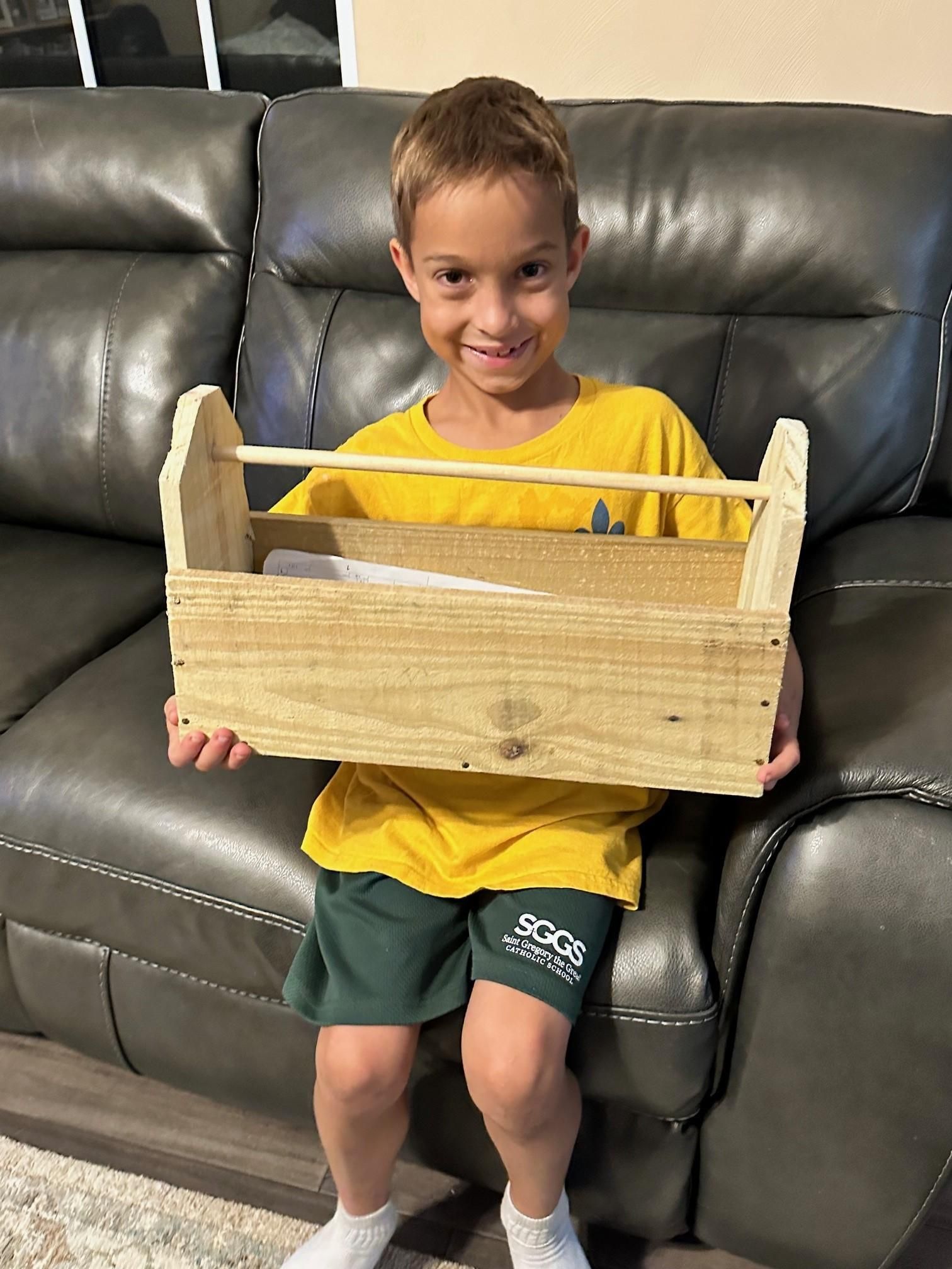 Cub Scout Toolbox : 4 Steps - Instructables