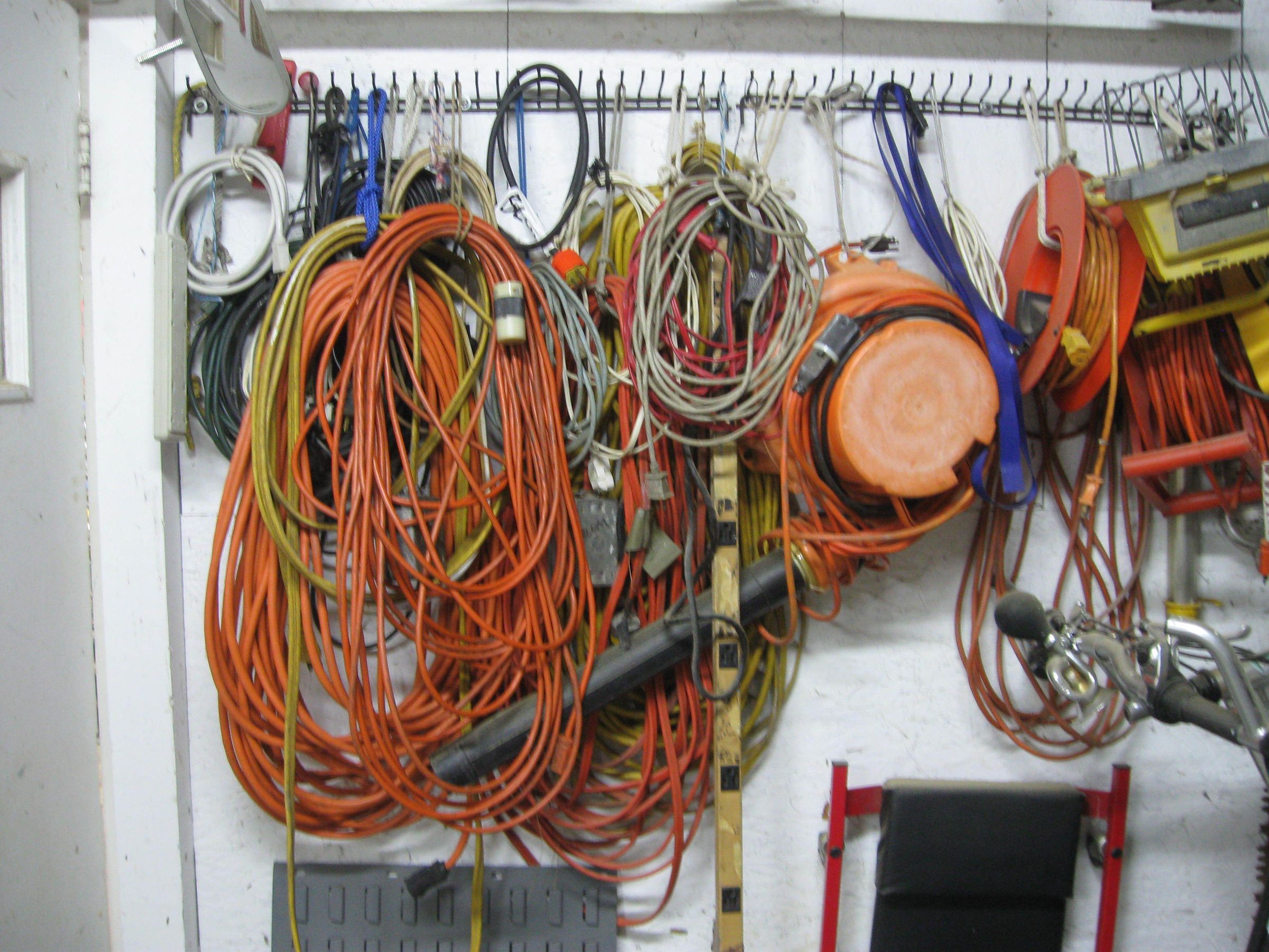 Extension Cord Storage Loops : 6 Steps - Instructables