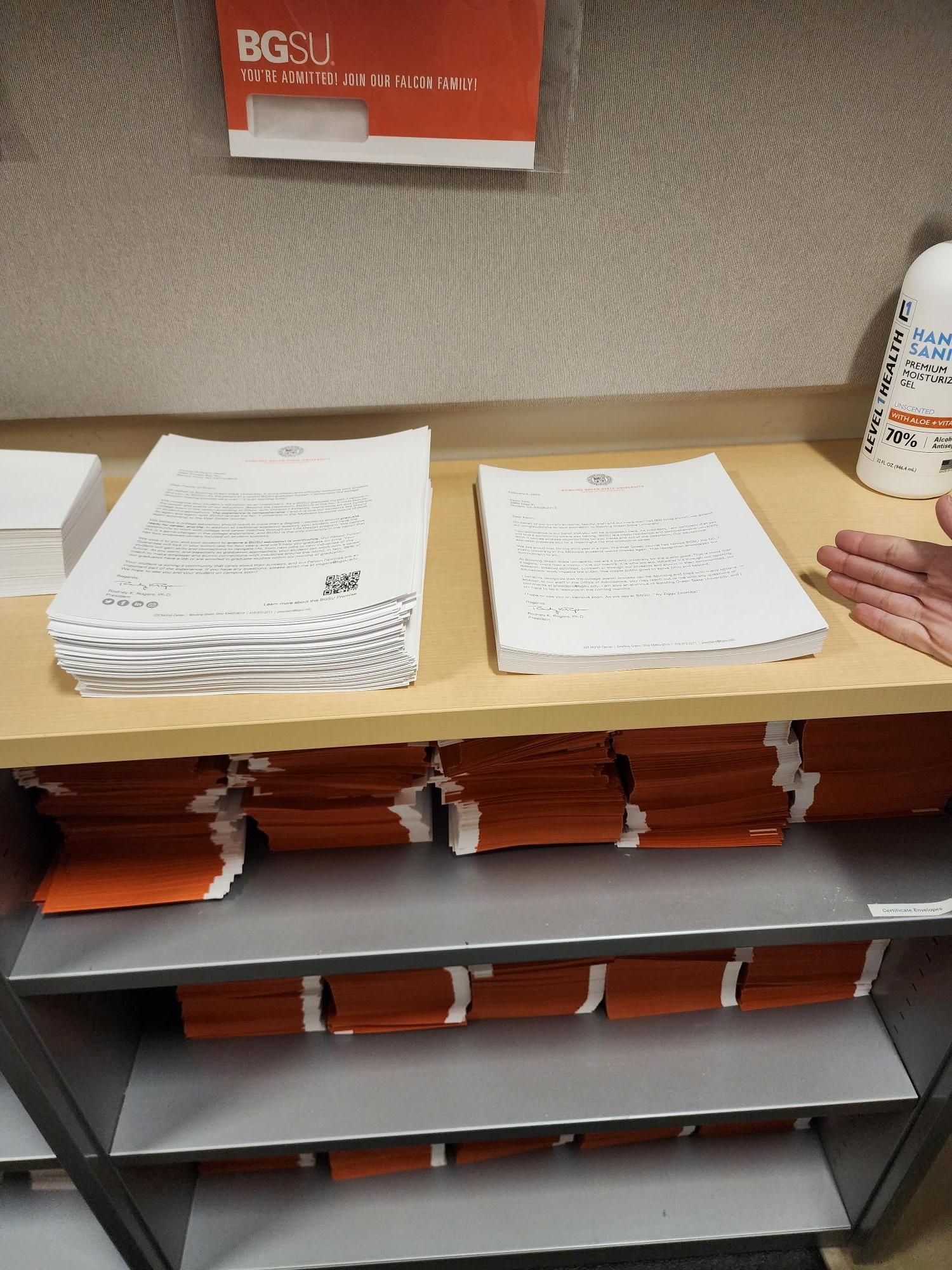 How to Create a "Z-Fold" Using a Duplo DF-520 Folding Machine : 9 Steps ...