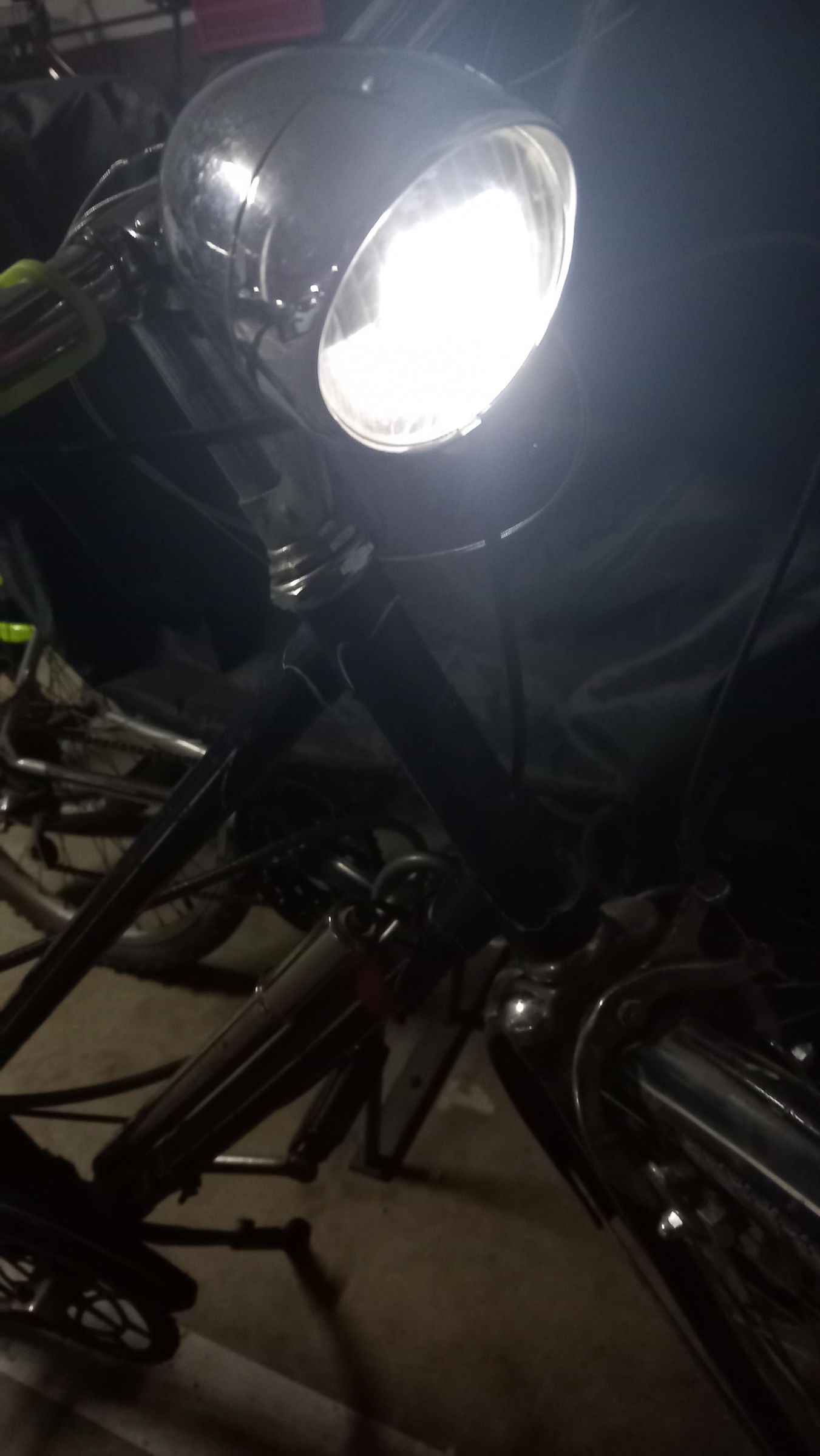 Battery Powered Retro Bike Light. Keep It Simple : 3 Steps - Instructables