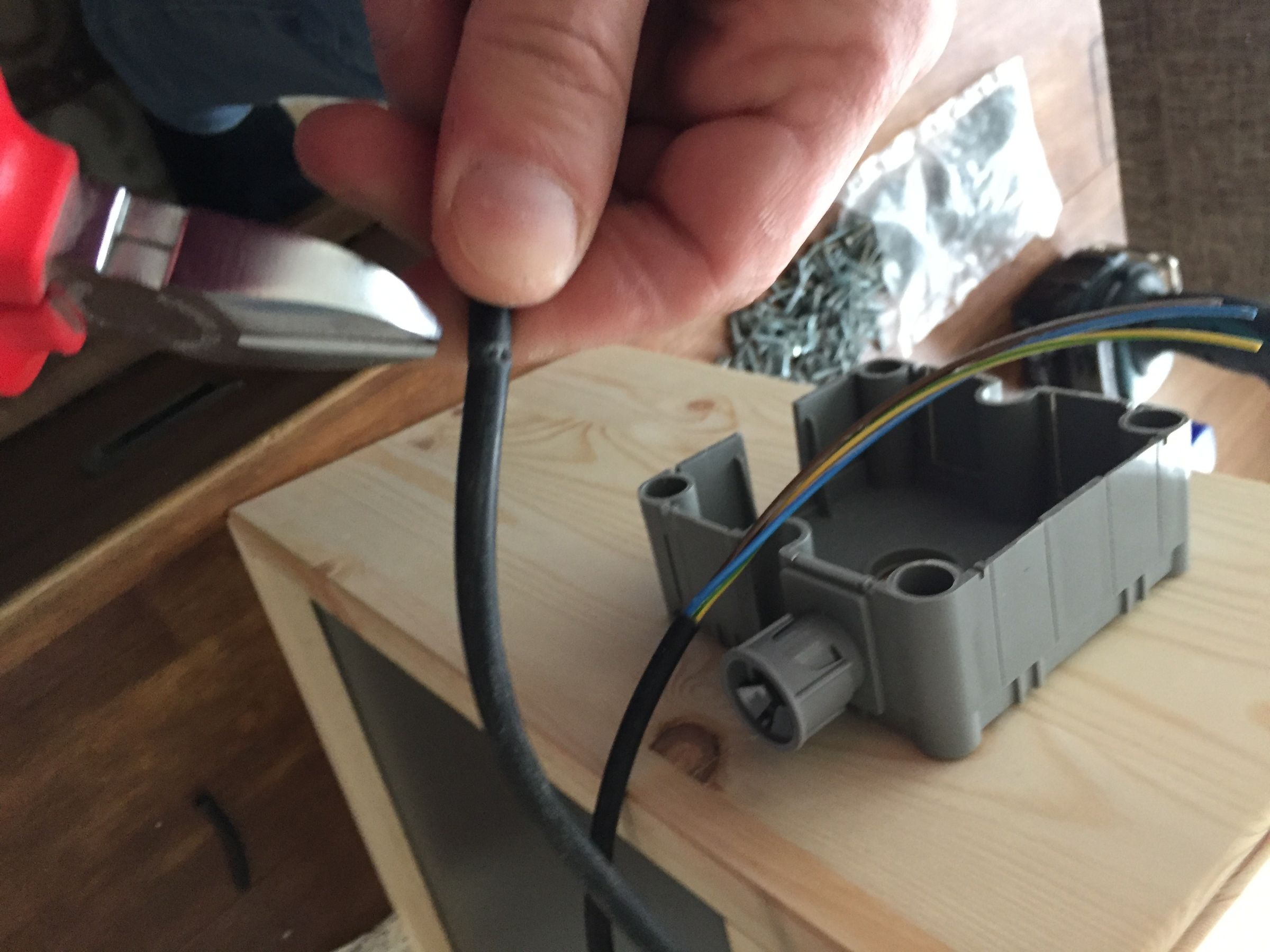 Toiletkast : 9 Steps - Instructables