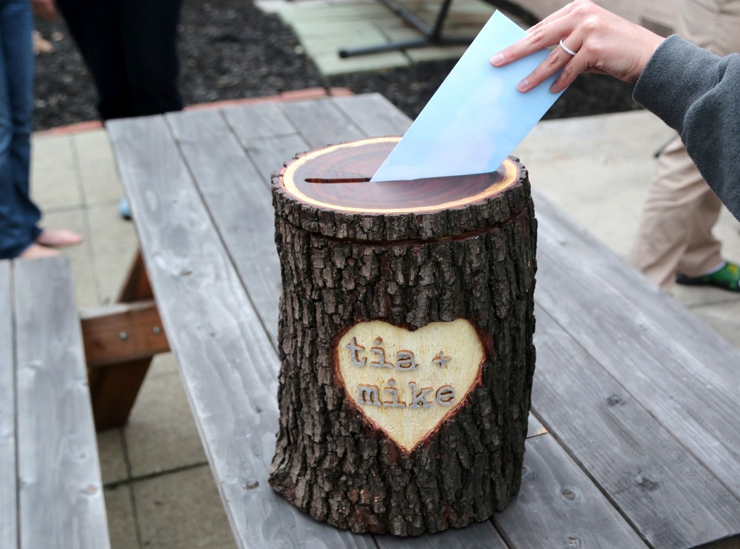 Log Card Box : 36 Steps (with Pictures) - Instructables