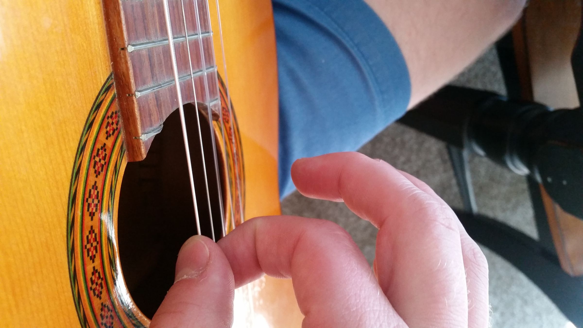 How to Re-string a Classical Guitar : 11 Steps (with Pictures ...