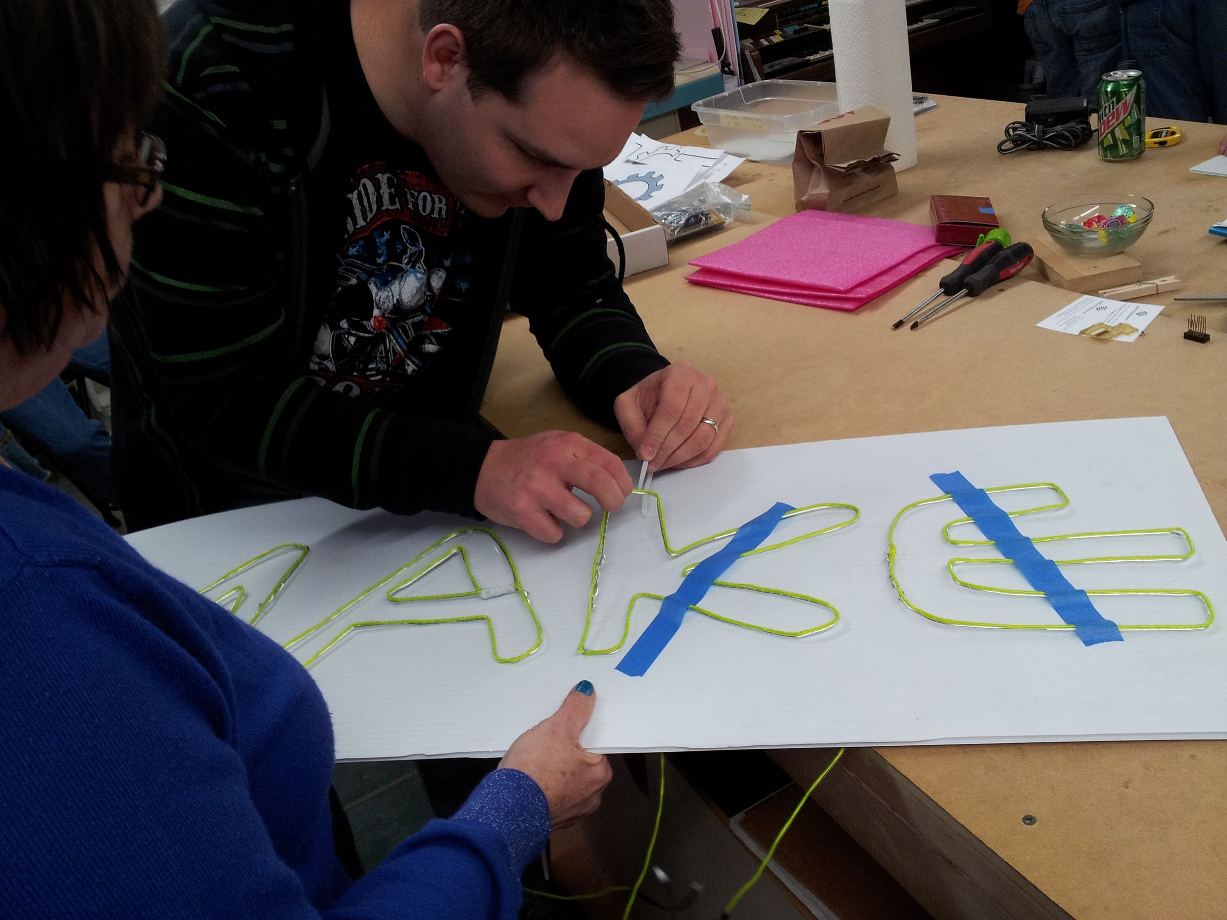 Animated EL Wire Sign : 7 Steps (with Pictures) - Instructables