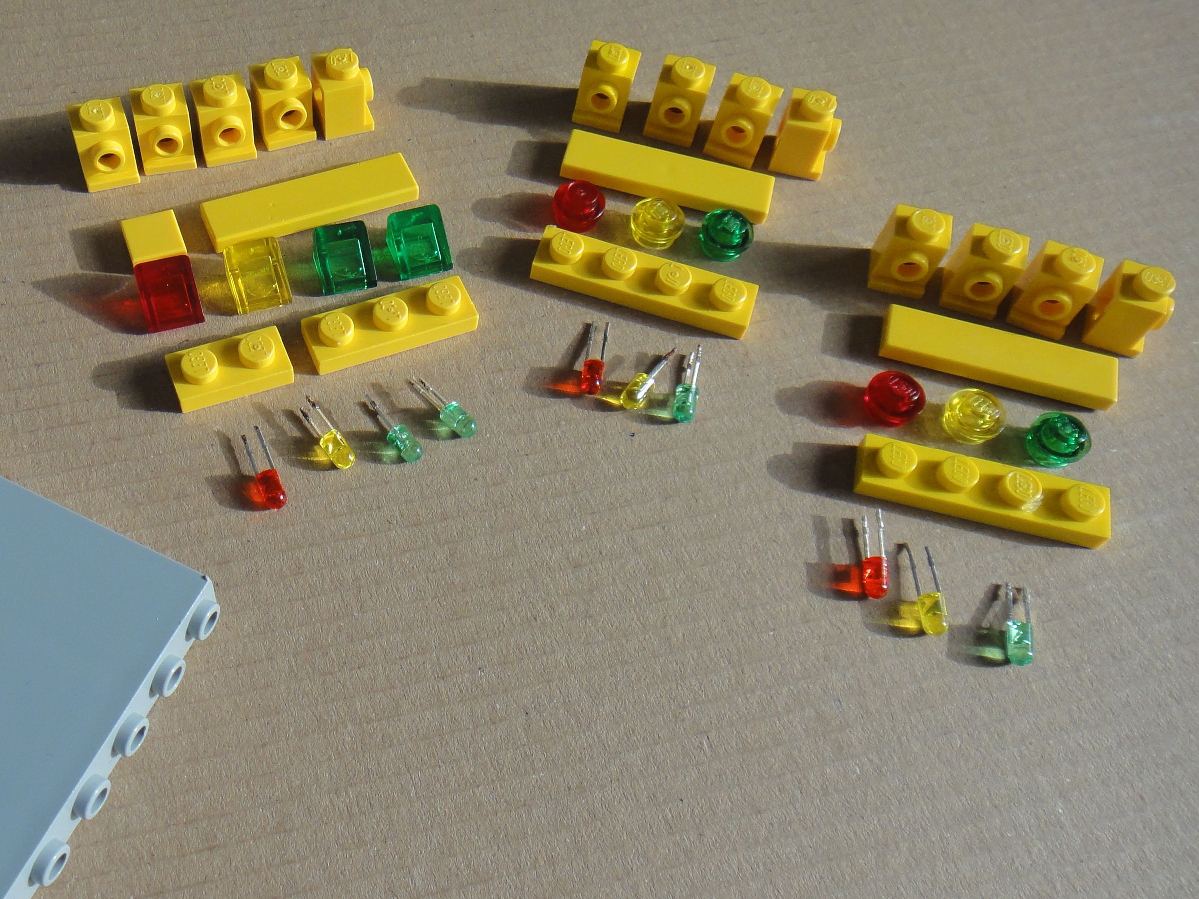 LEGO T-Intersection LED Traffic Light : 27 Steps (with Pictures ...