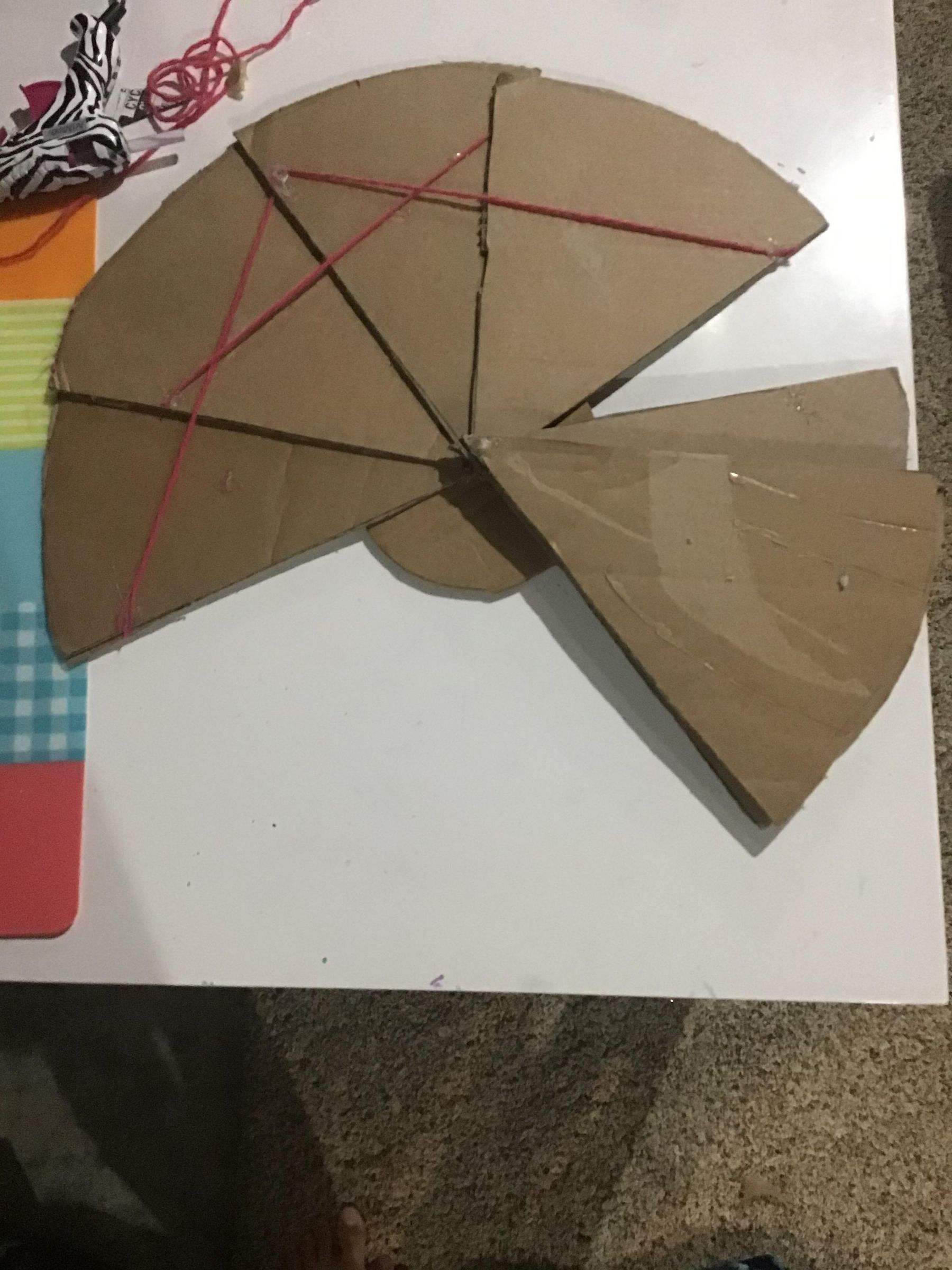 Big Cardboard Expandable Shield : 8 Steps - Instructables