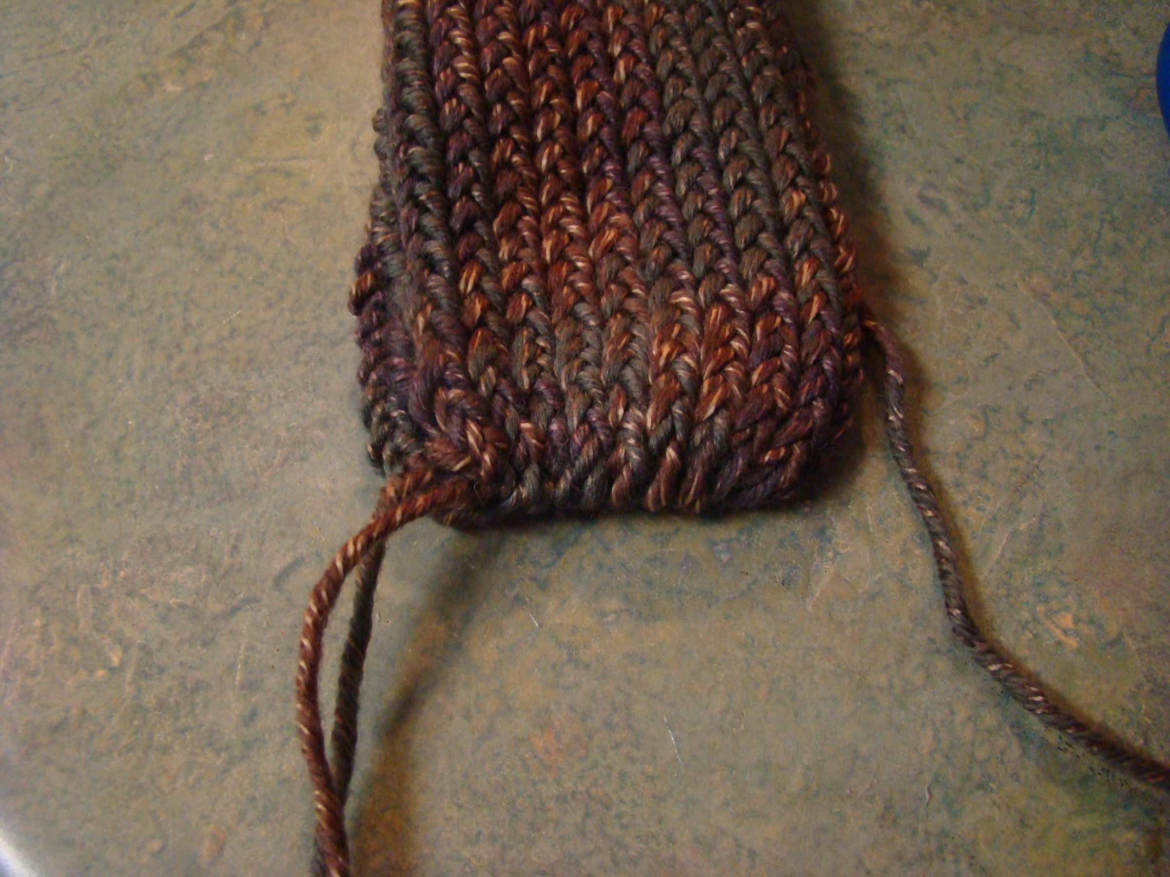 How to Make Warm Mittens Using a Round Loom : 22 Steps - Instructables