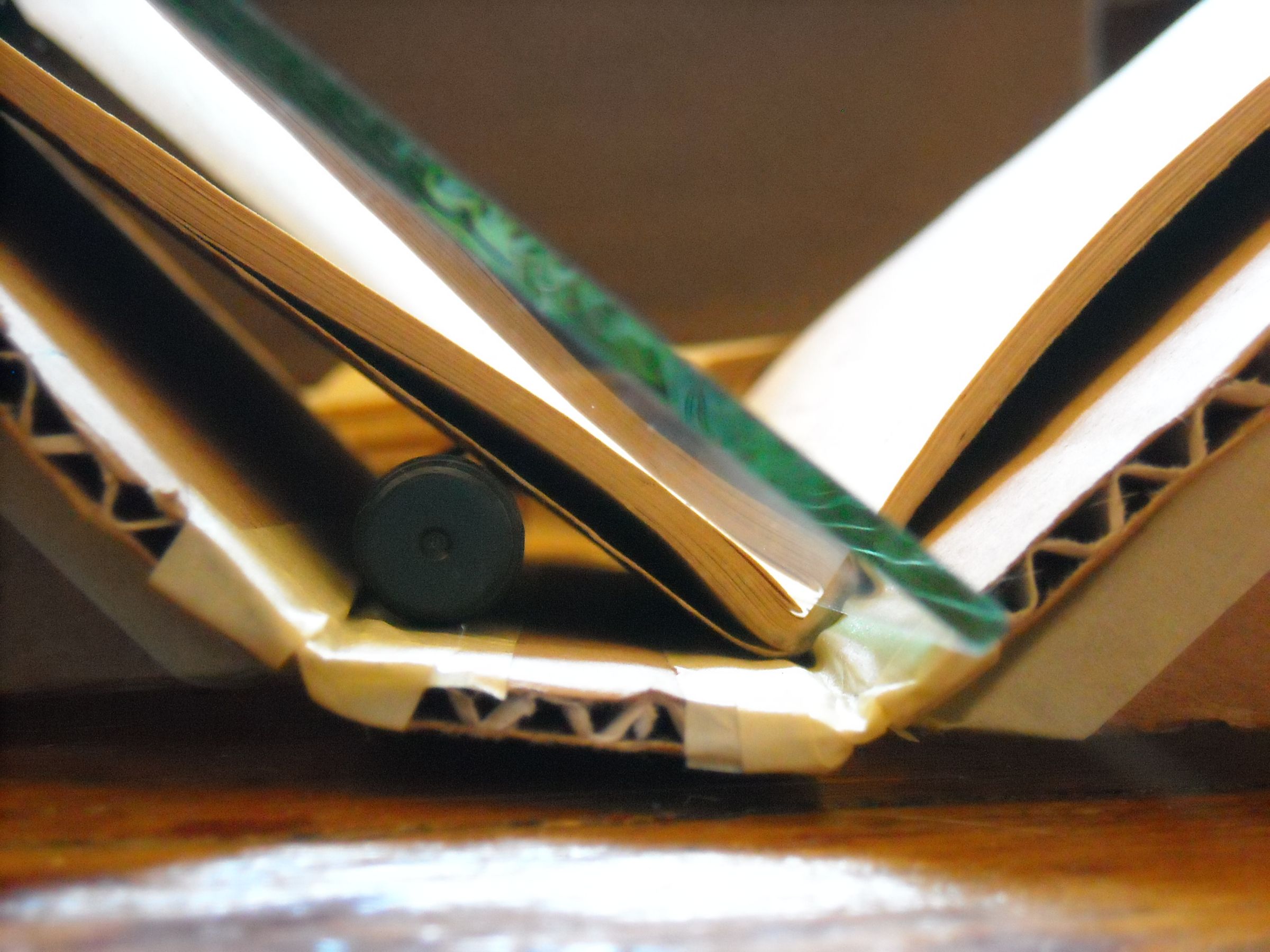 Foldable Book Stand for Camera Scanning : 6 Steps (with Pictures ...