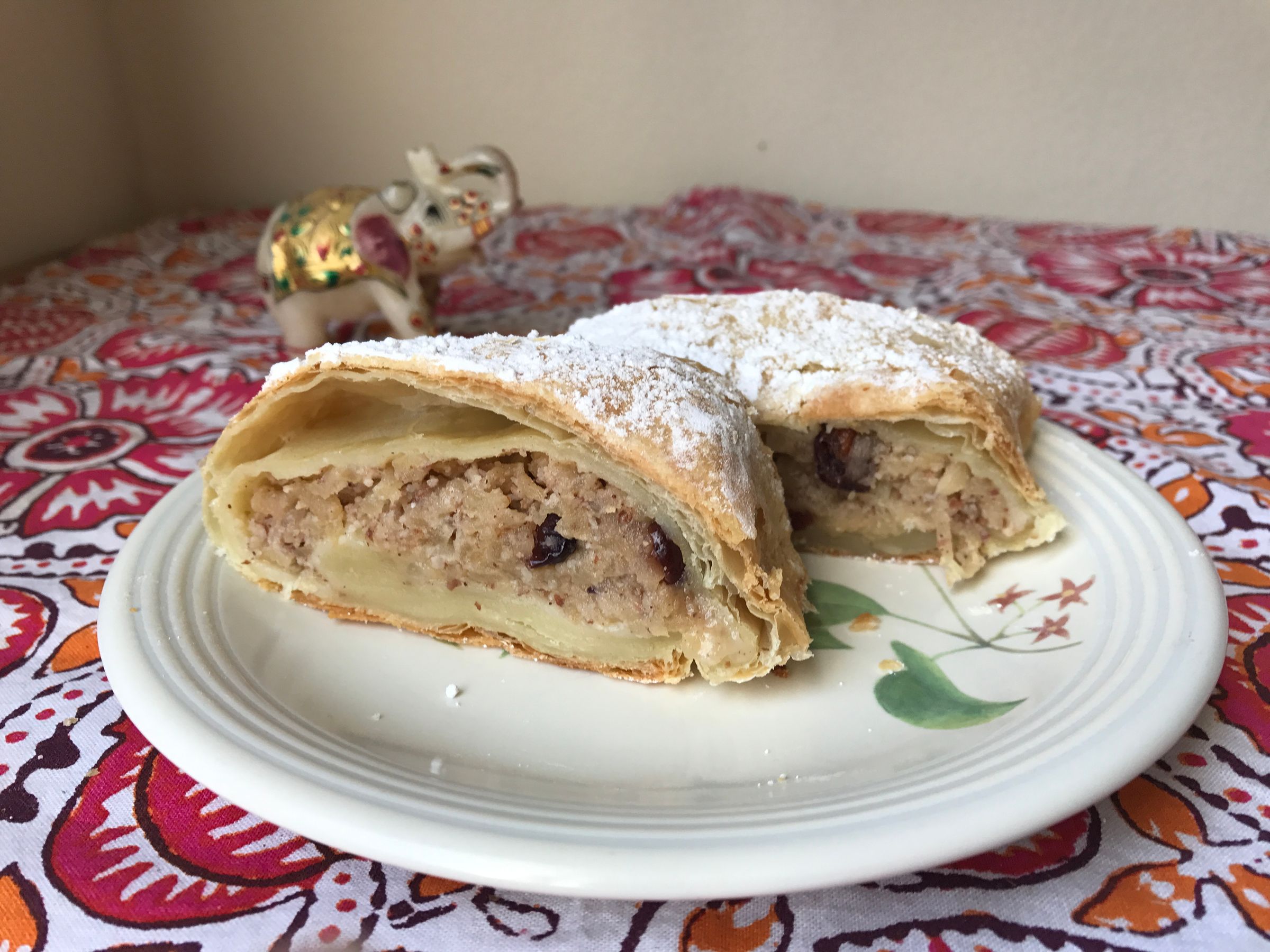 Easy Apple, Cranberry and Almond Strudel : 6 Steps (with Pictures ...