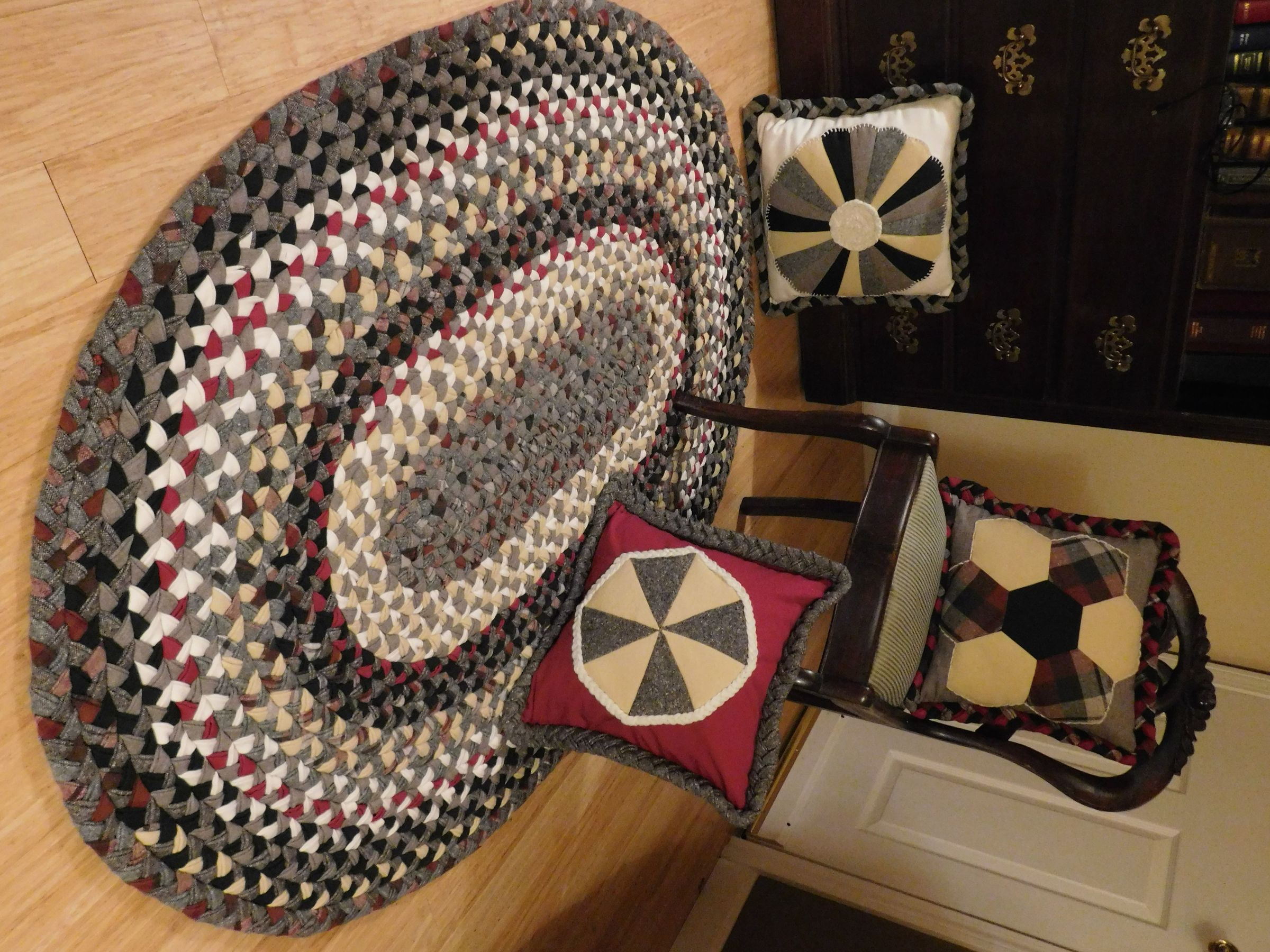 Heirloom Wool Cloth Braided Rug : 7 Steps (with Pictures) - Instructables