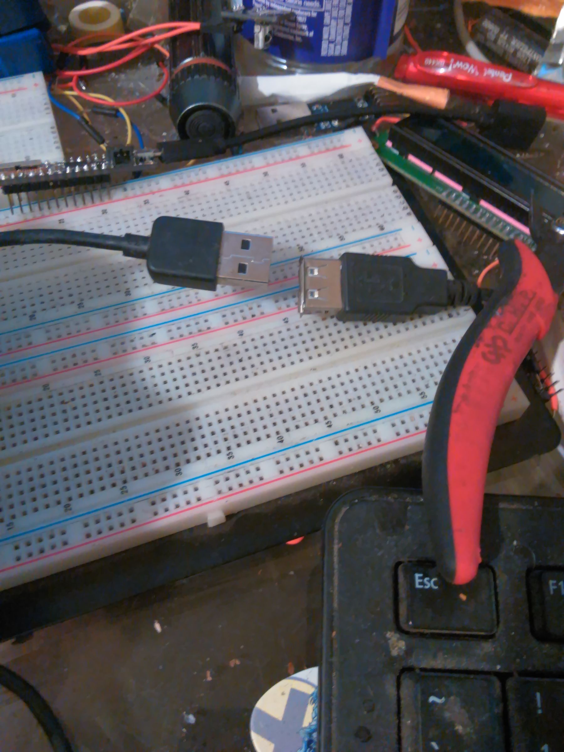 Broken USB Hub Fix, Battery Not Charging : 4 Steps - Instructables
