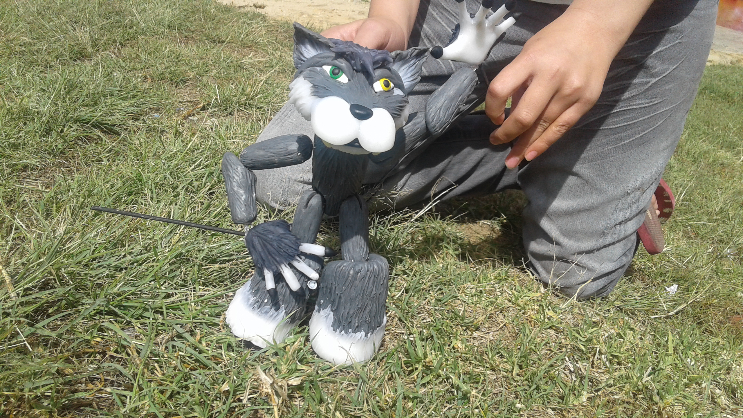 Stooge Table WEREWOLF Made in Cold Porcelain : 12 Steps (with Pictures ...