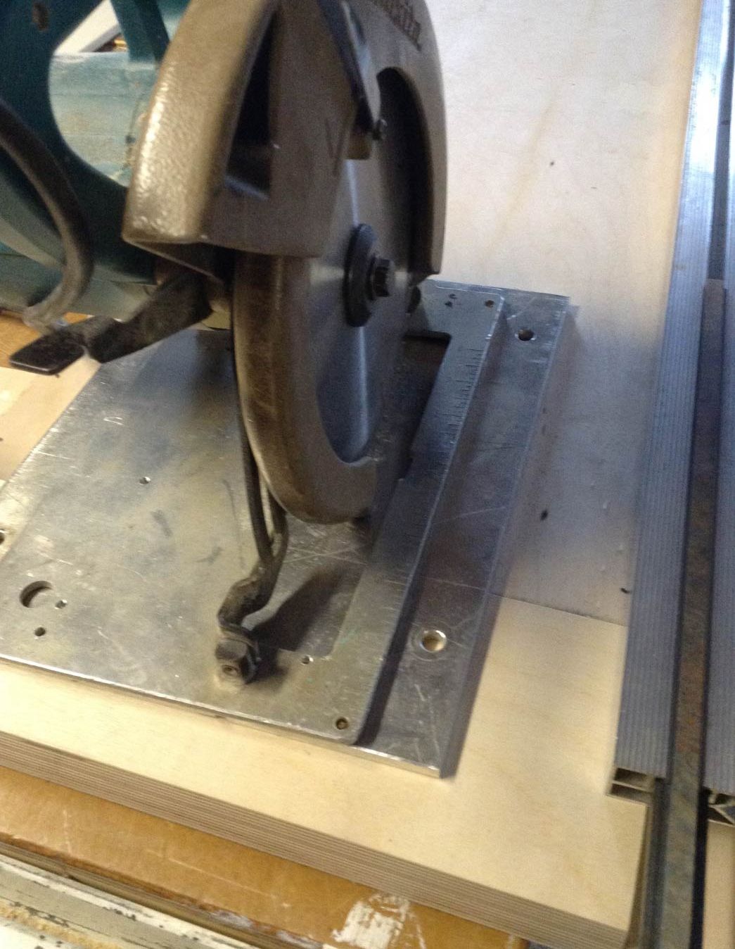 A Portable Panel Saw : 10 Steps (with Pictures) - Instructables