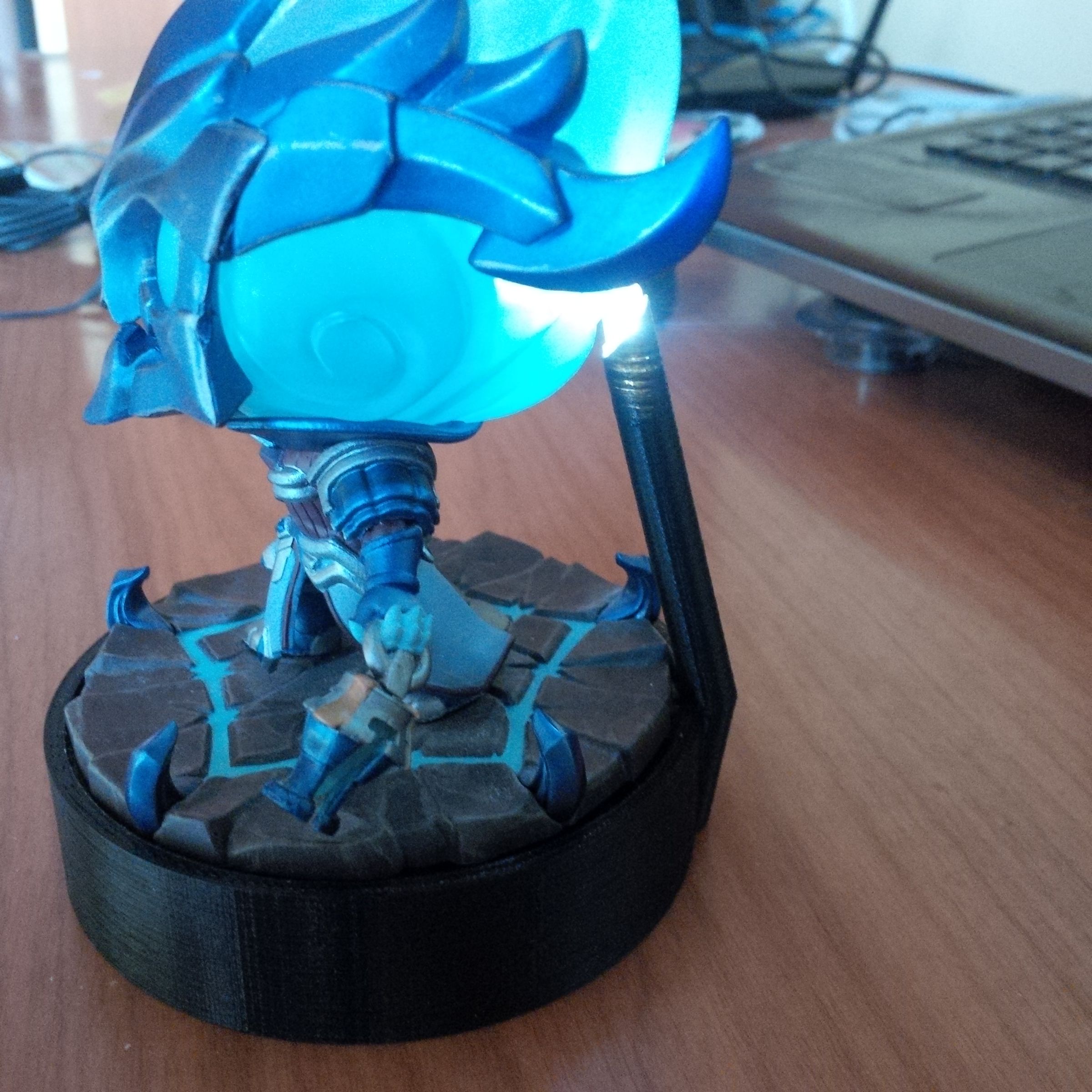 Light Up Championship Thresh Figure With Fire-like Led Light : 7 Steps ...
