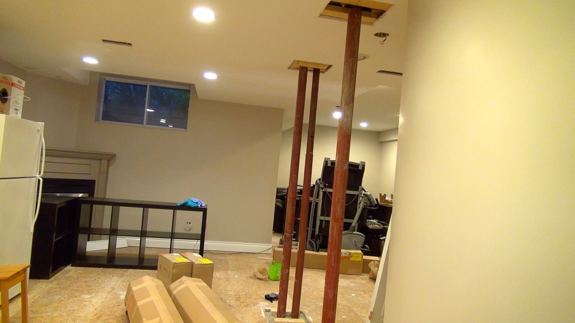 How to Install Rounded Wooden Pillars on Jack Posts : 4 Steps (with ...
