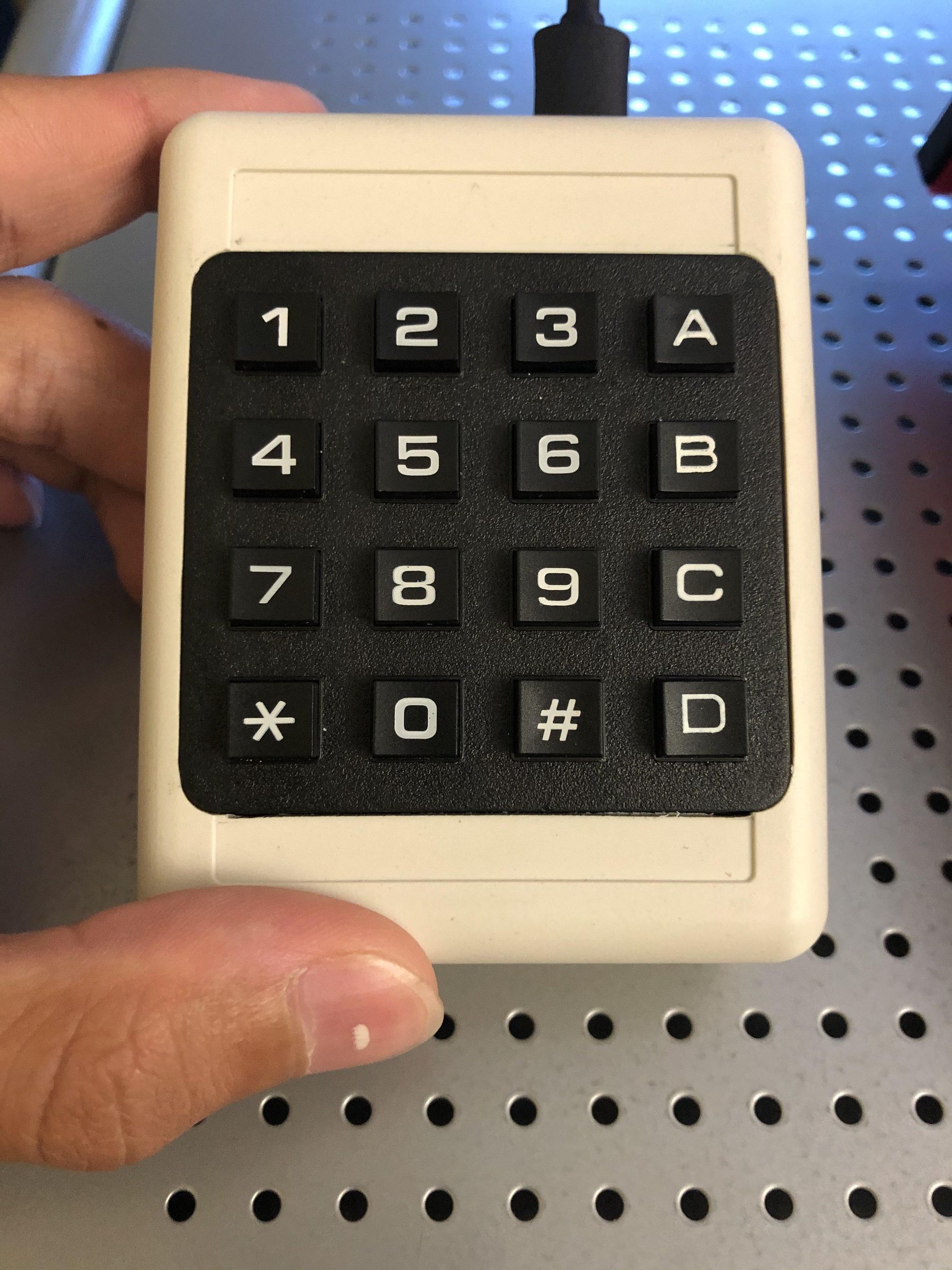 The Simplest DIY Macro Keypad : 10 Steps (with Pictures) - Instructables