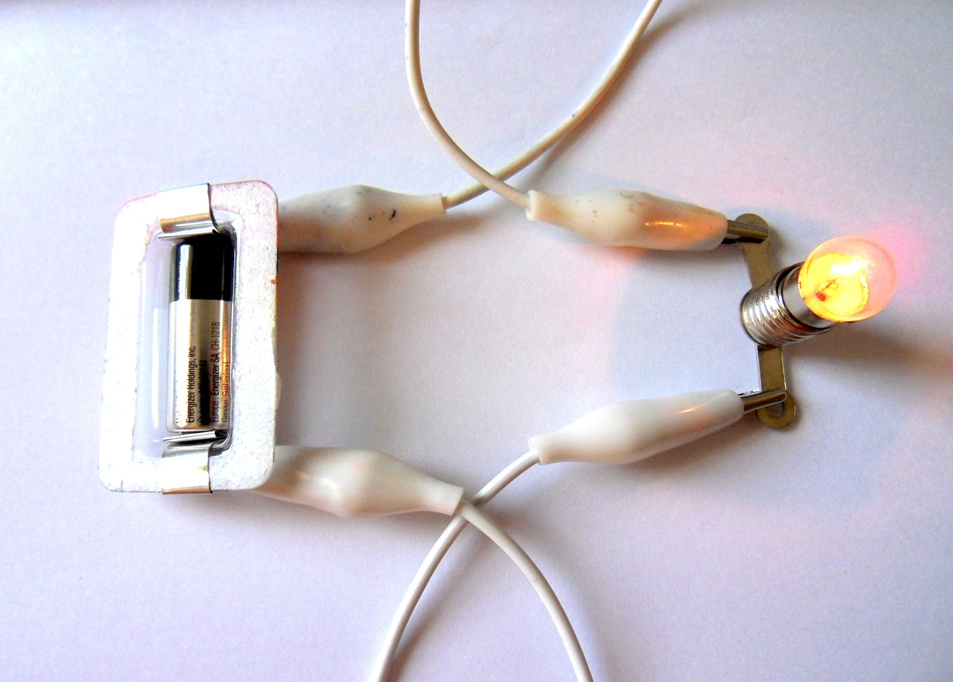 Easy Battery Holder : 3 Steps (with Pictures) - Instructables