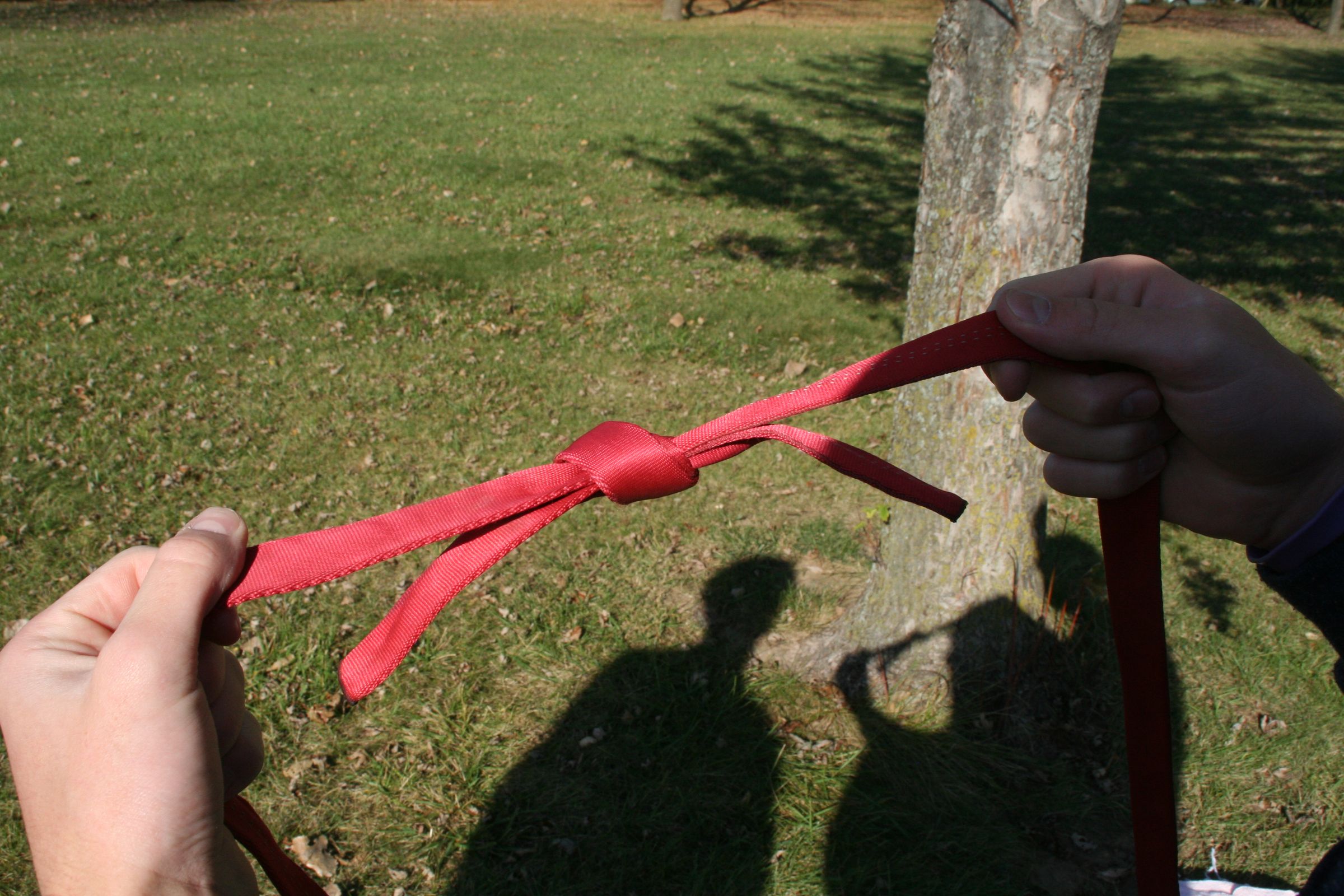 How to Set Up a Slackline : 10 Steps (with Pictures) - Instructables