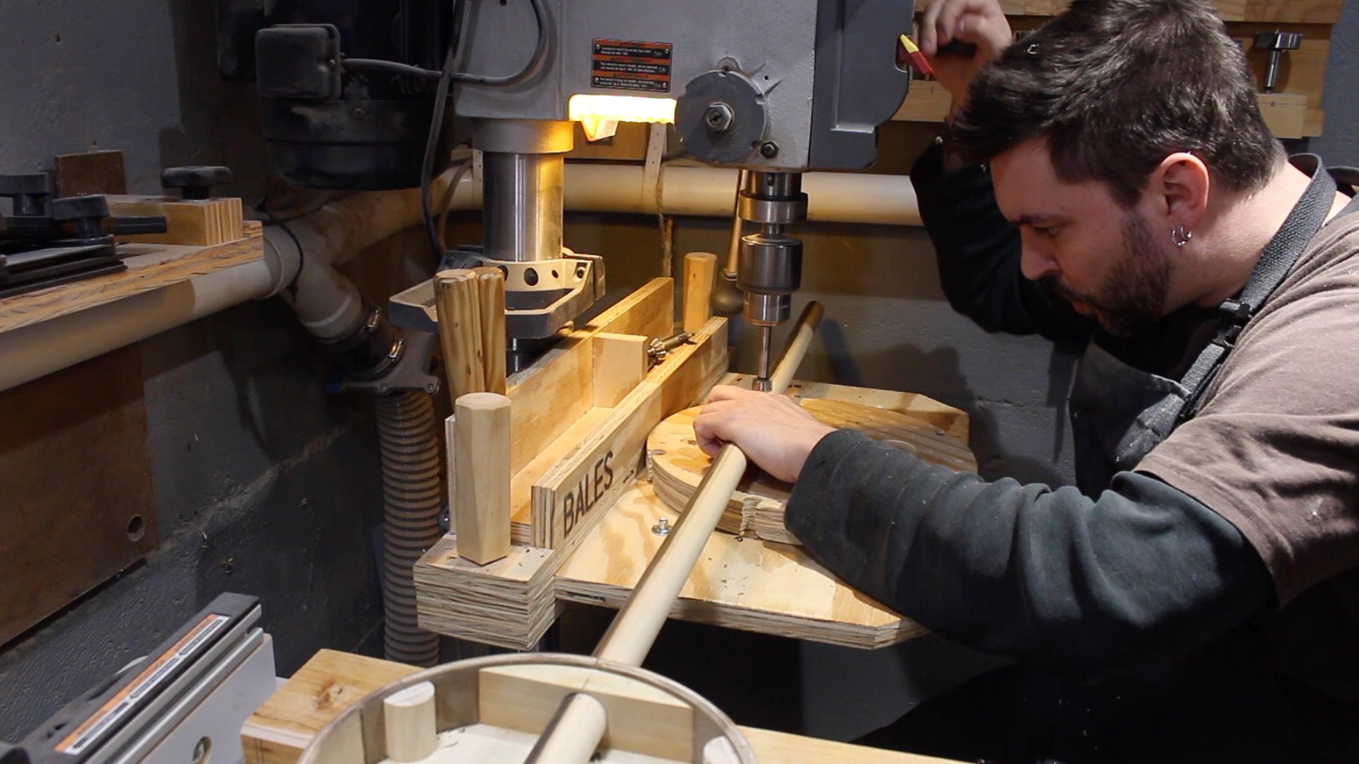 Diddley Bow : 17 Steps (with Pictures) - Instructables