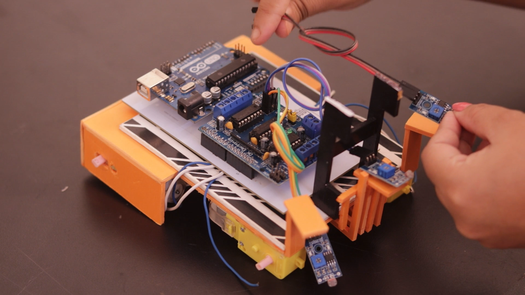 Arduino Light Following Robot With Ldr 13 Steps Instructables