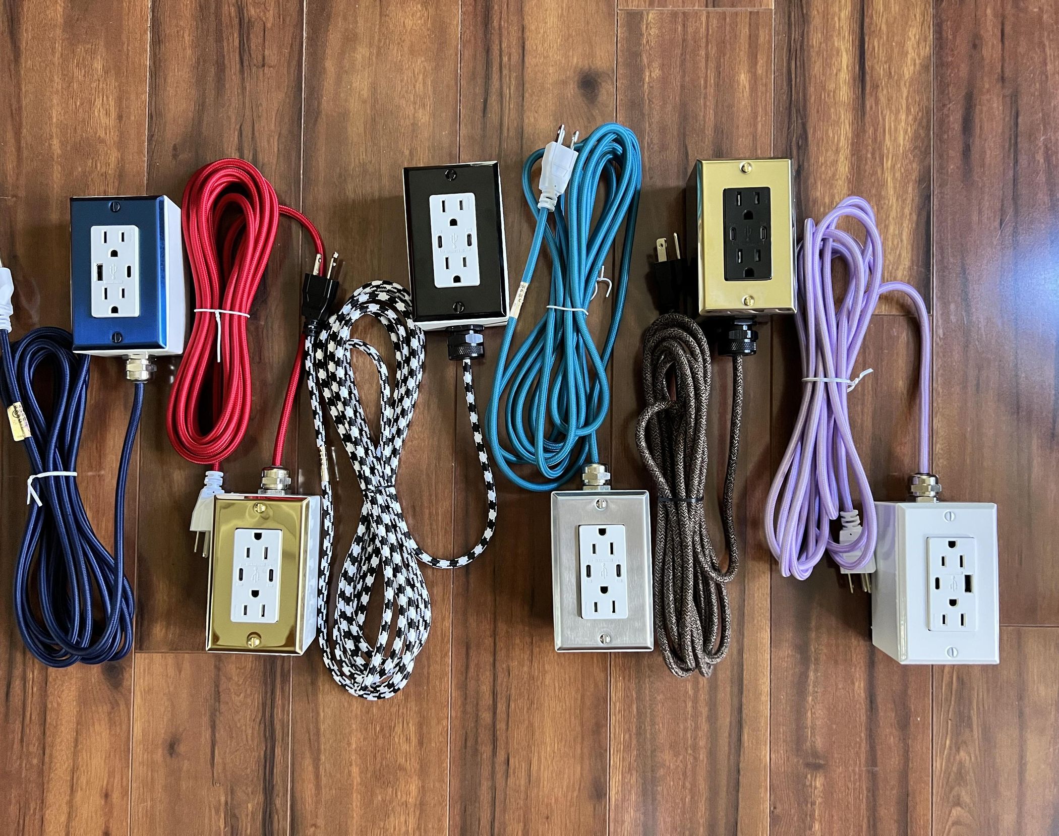 Desktop Power and USB Outlet (120v) : 7 Steps - Instructables