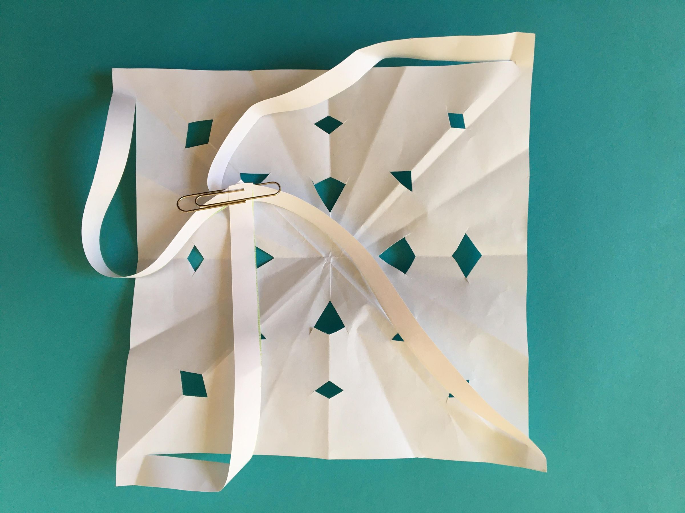 Paper Parachute : 6 Steps (with Pictures) - Instructables