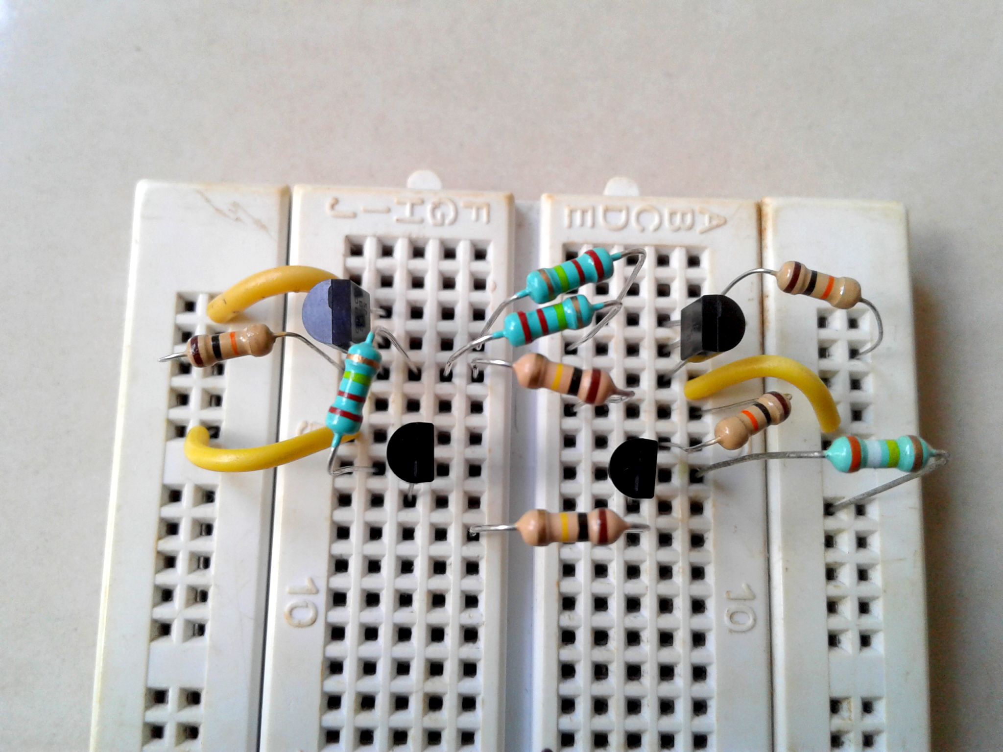 BCD Counter Using Discrete TRANSISTORS : 16 Steps - Instructables