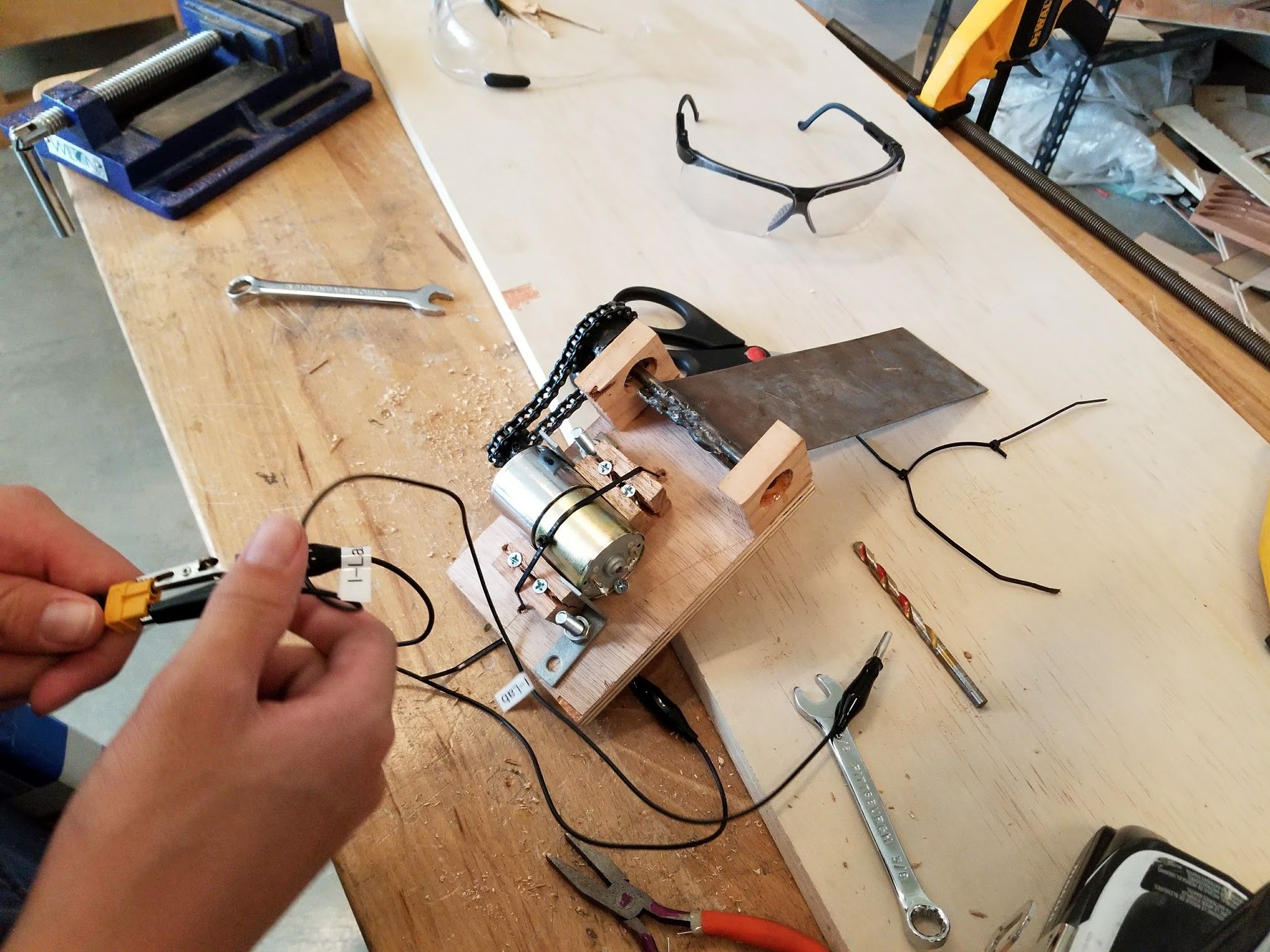 RC Car Flipper : 5 Steps - Instructables