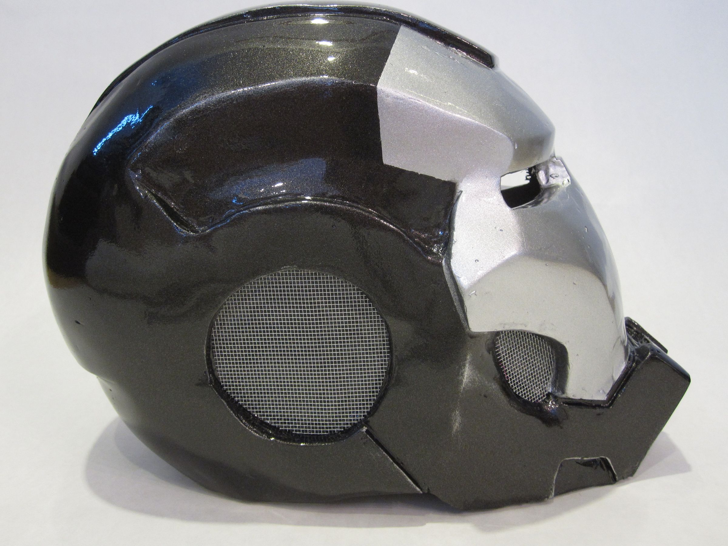 Iron Man War Machine Helmet : 8 Steps - Instructables