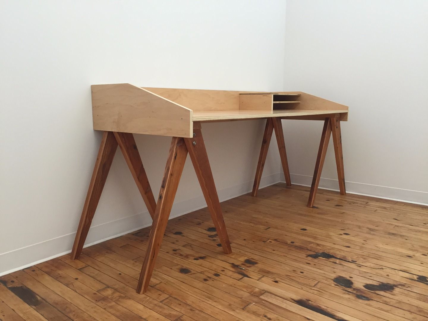Campaign Desk : 4 Steps (with Pictures) - Instructables