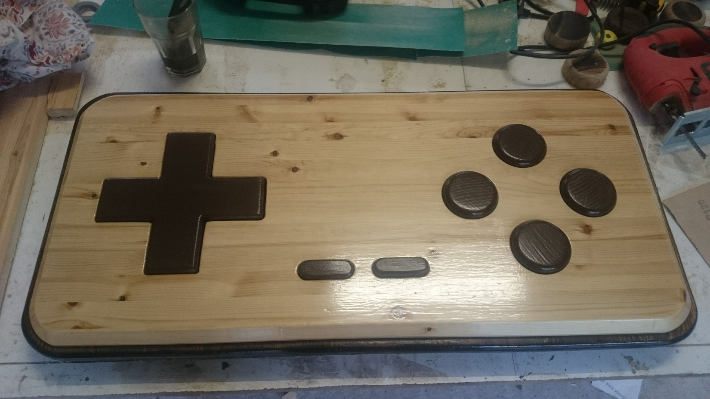 Giant Retro Gamepad : 11 Steps (with Pictures) - Instructables