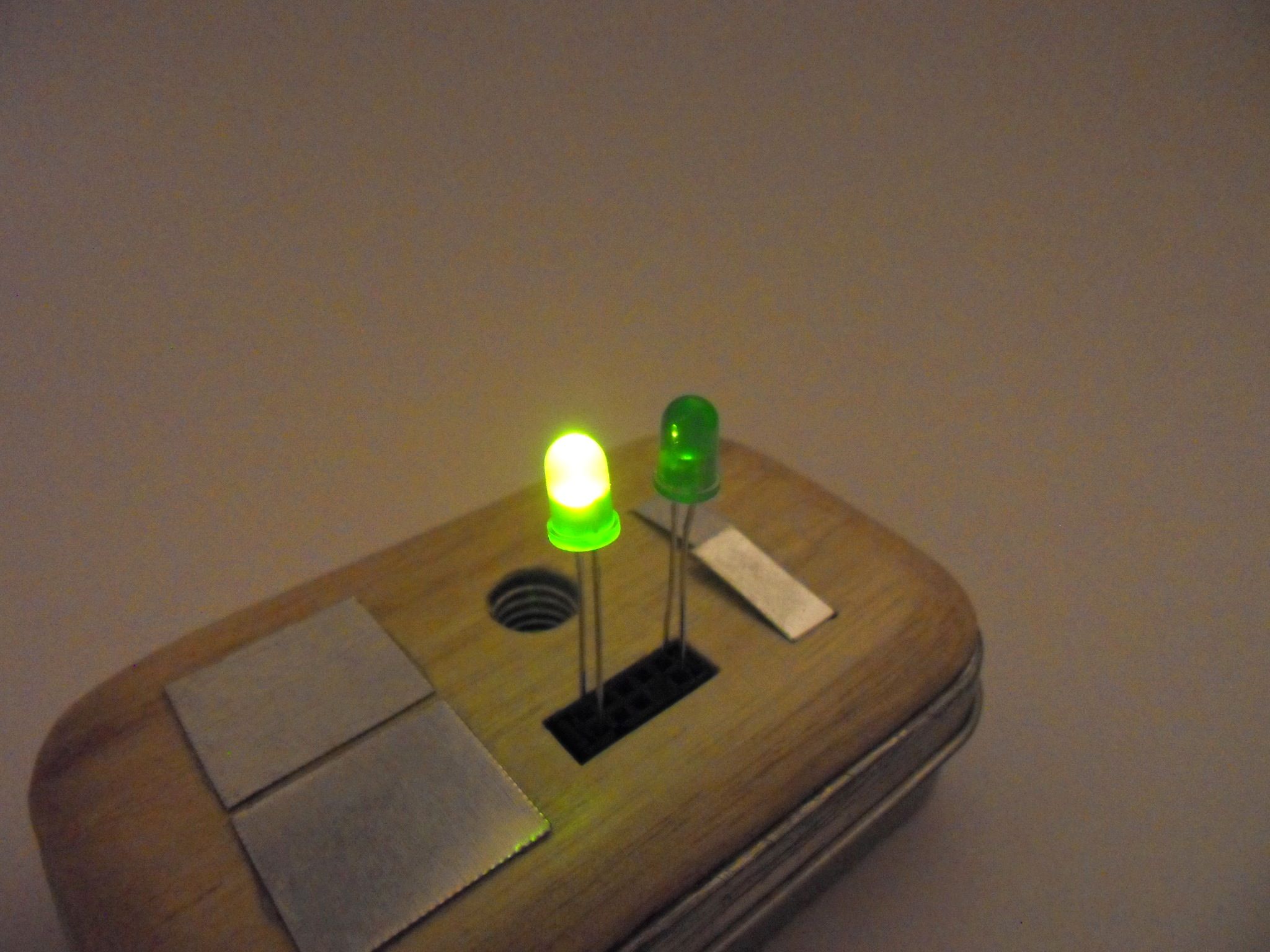 LED / Mini Lightbulb Tester : 7 Steps (with Pictures) - Instructables