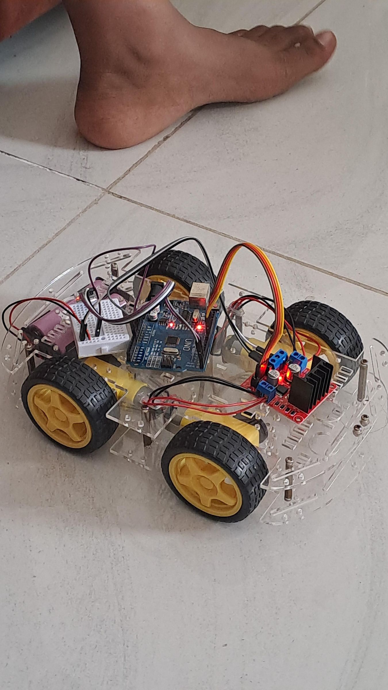 How to Make a Bluetooth Controlled Simplistic RC Car : 7 Steps (with ...