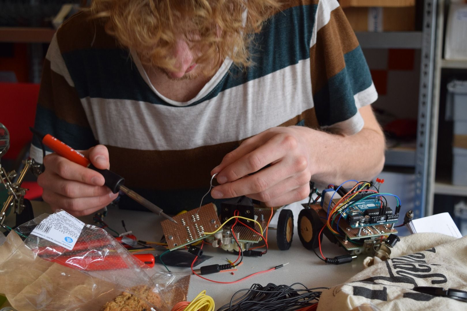 How to Make an Artbot: Colour Sensing, Drawing Arduino Robots Making Generative Art : 3 Steps ...