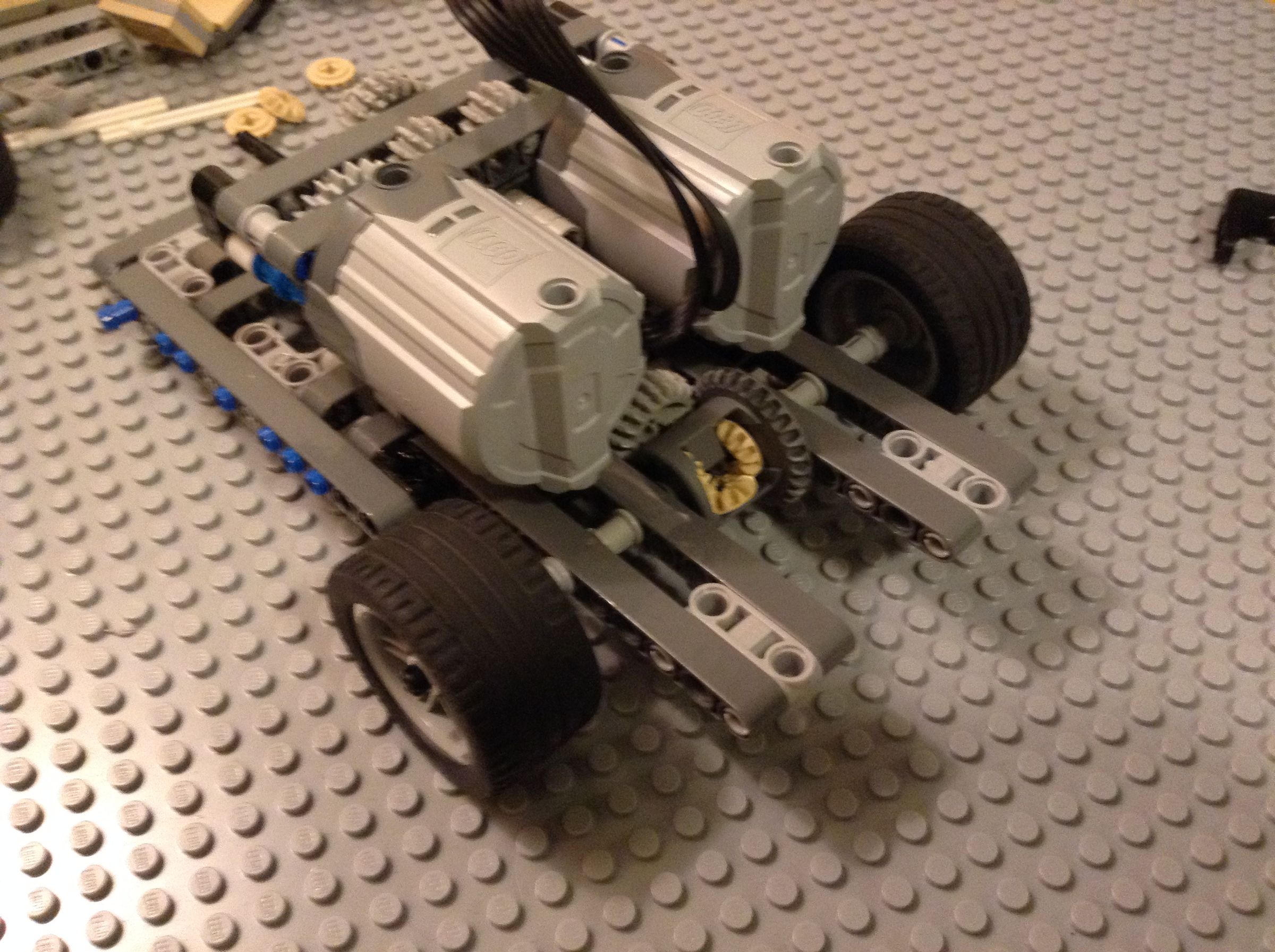 Remote Control Lego Car (1997 Volvo 850) : 10 Steps (with Pictures ...