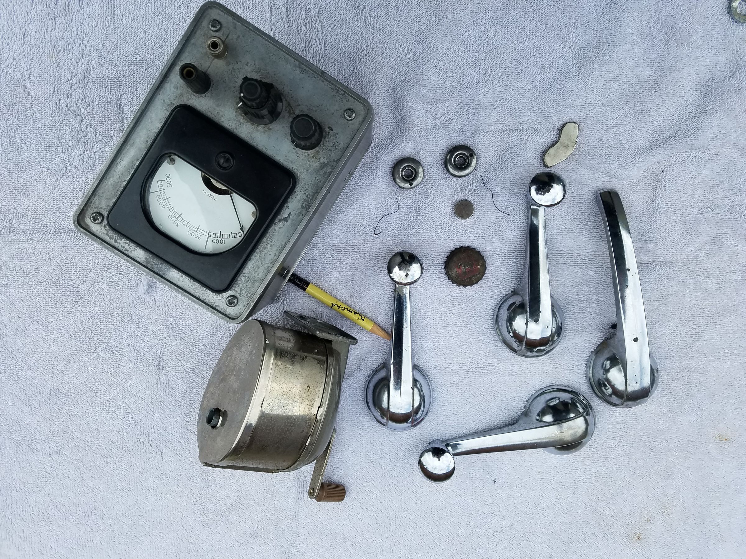 Making a Junkbot : 10 Steps (with Pictures) - Instructables