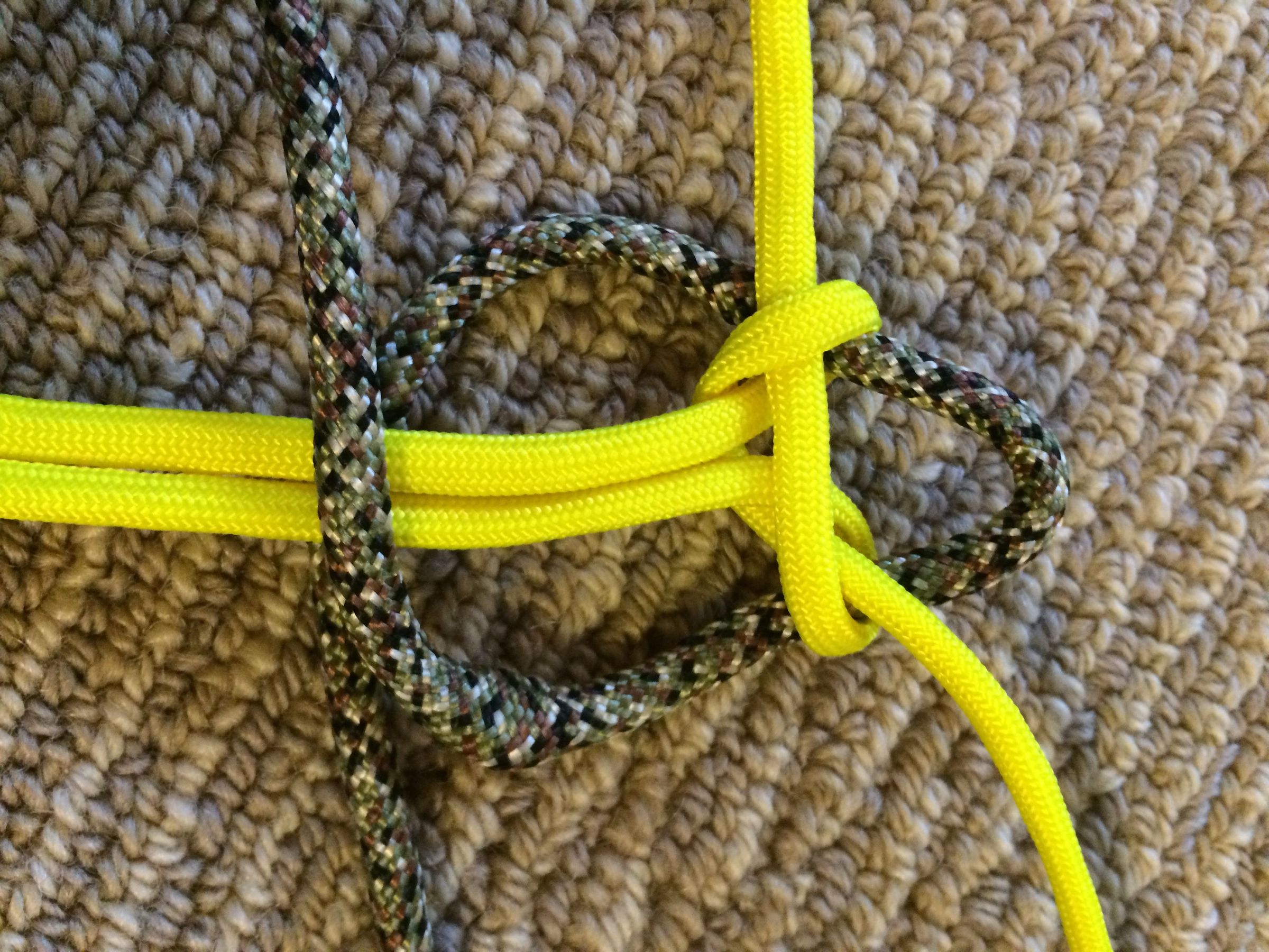 The Jagged Ladder Paracord Bracelet : 5 Steps - Instructables