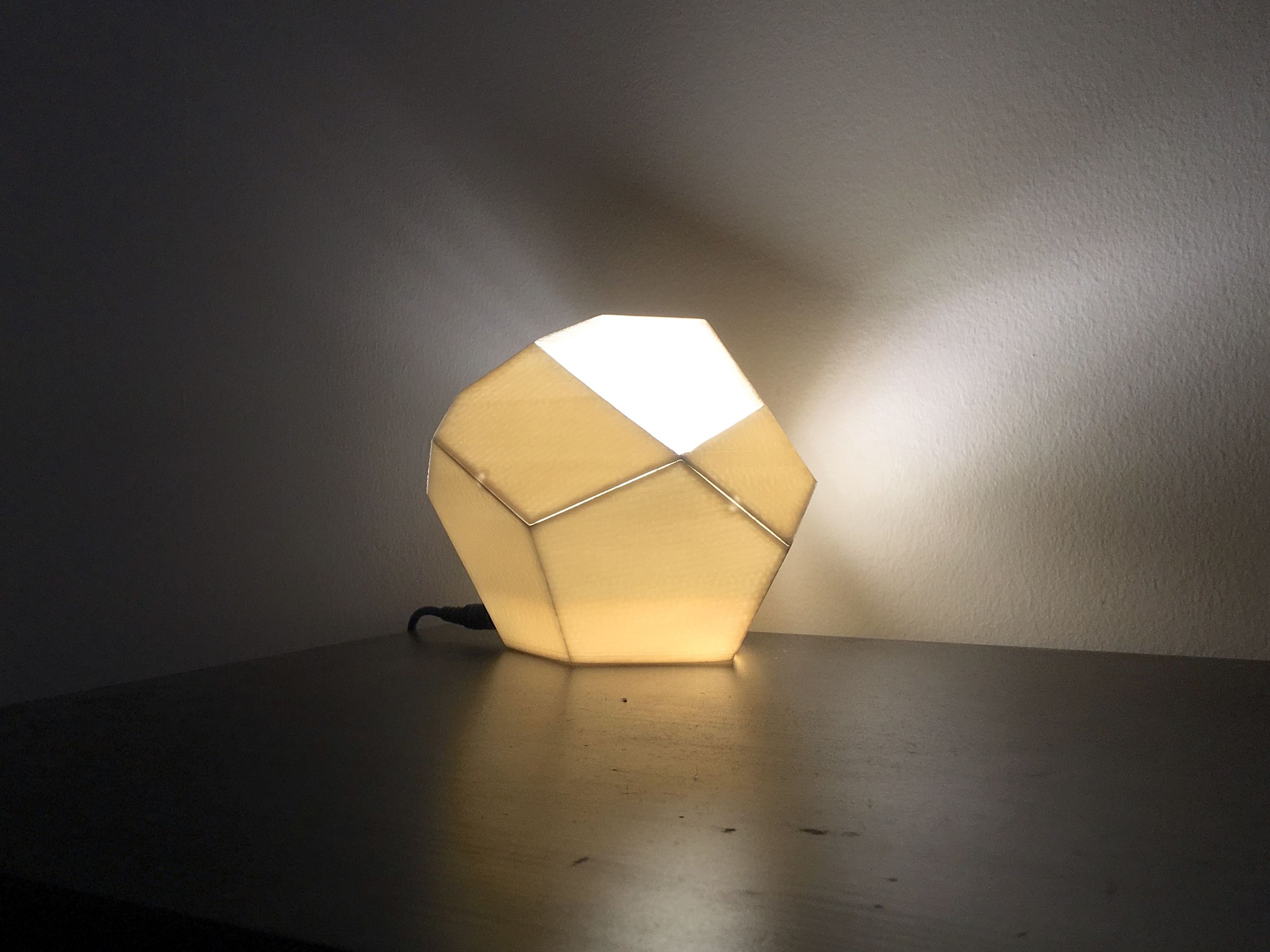 Low-Poly Geometric Lamp : 16 Steps (with Pictures) - Instructables
