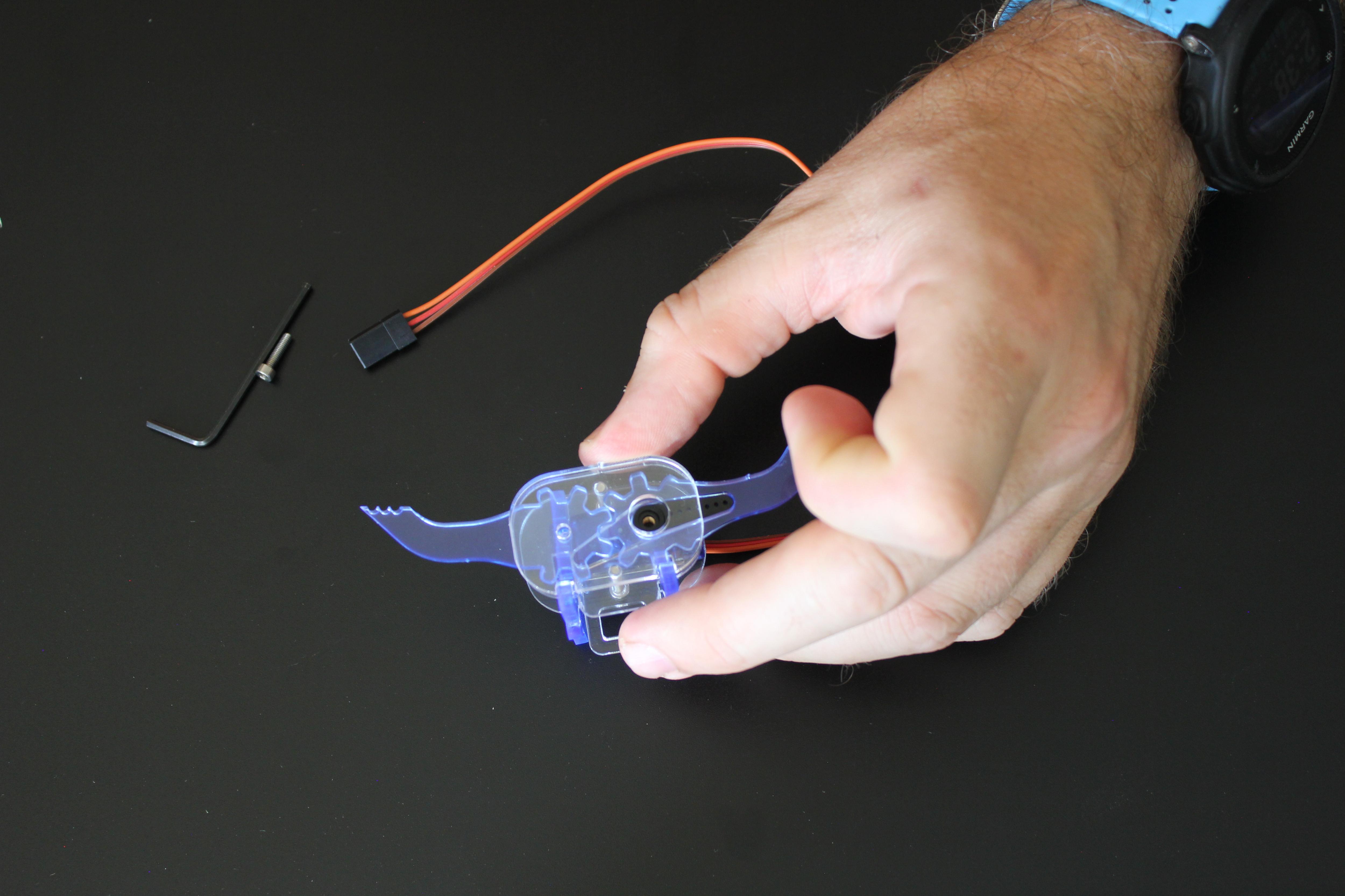 Pocket Sized Robot Arm - MeArm V3.0 - Small, Hackable, Open Source : 18 ...