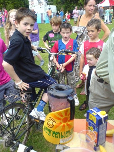 Pedal Powered Smoothie Maker : 10 Steps (with Pictures) - Instructables