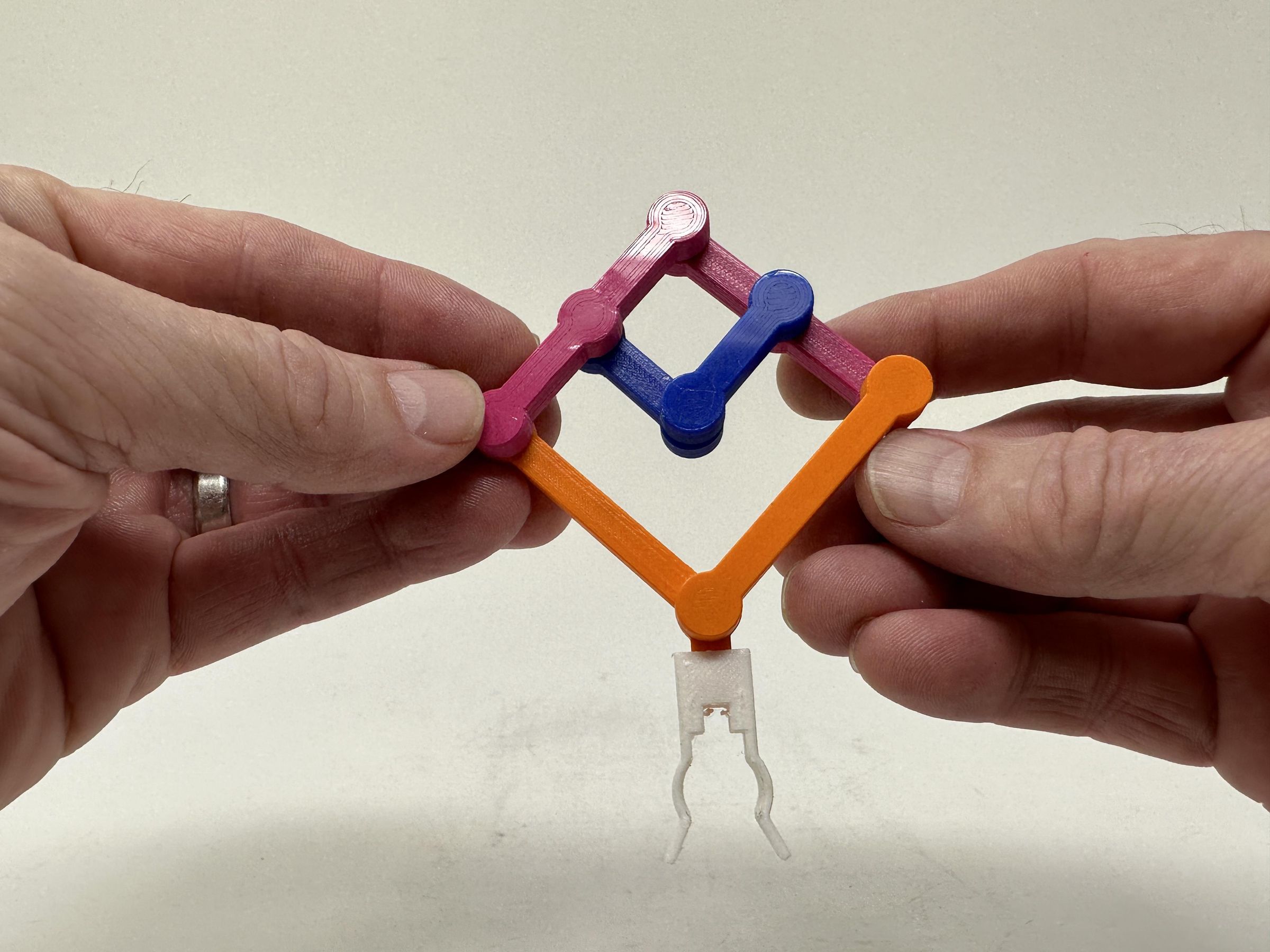 Marblevator, Grippers : 4 Steps (with Pictures) - Instructables